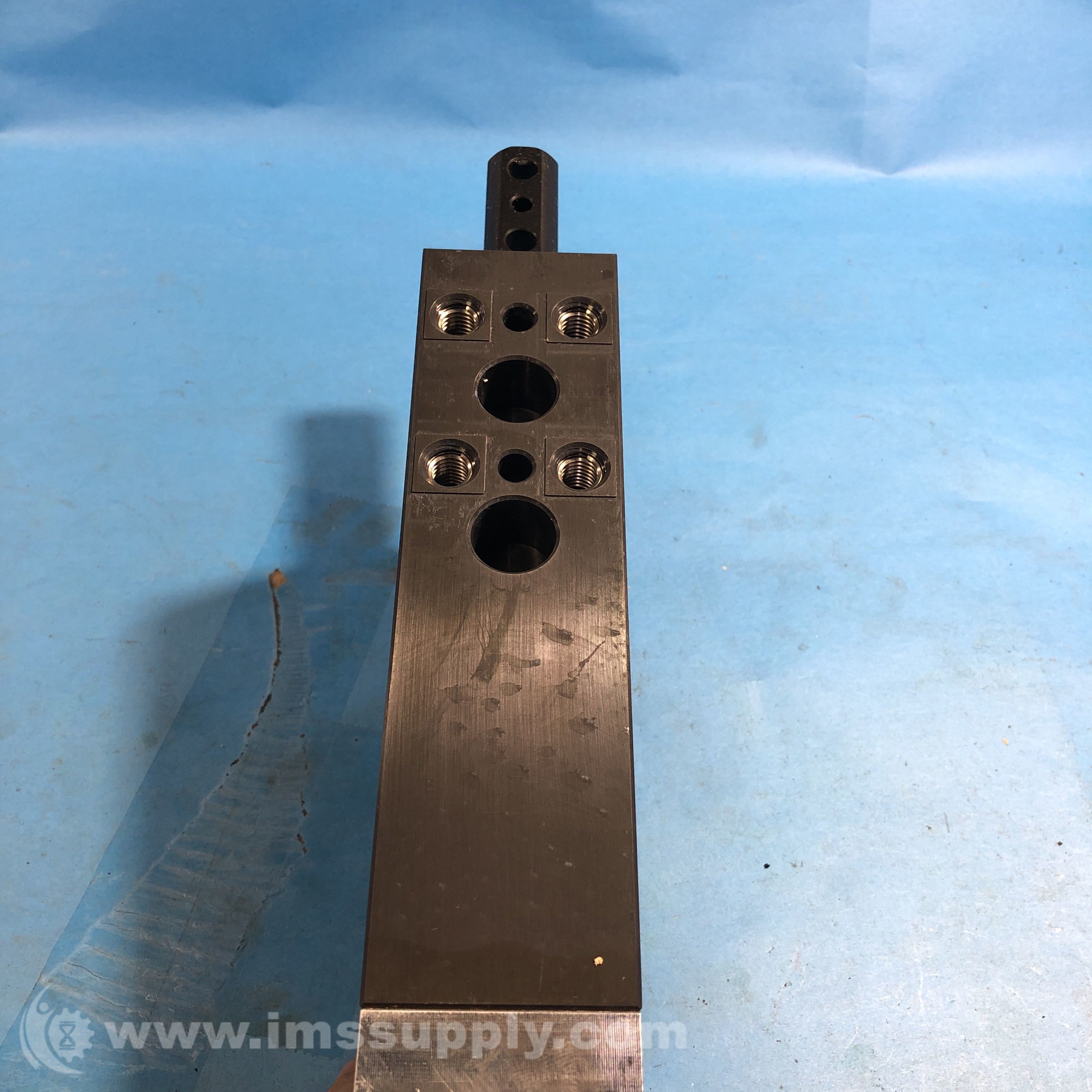 Zaytran LSA-73-L-N-25-SEN-TRK Inline Retractable Gripper - IMS Supply