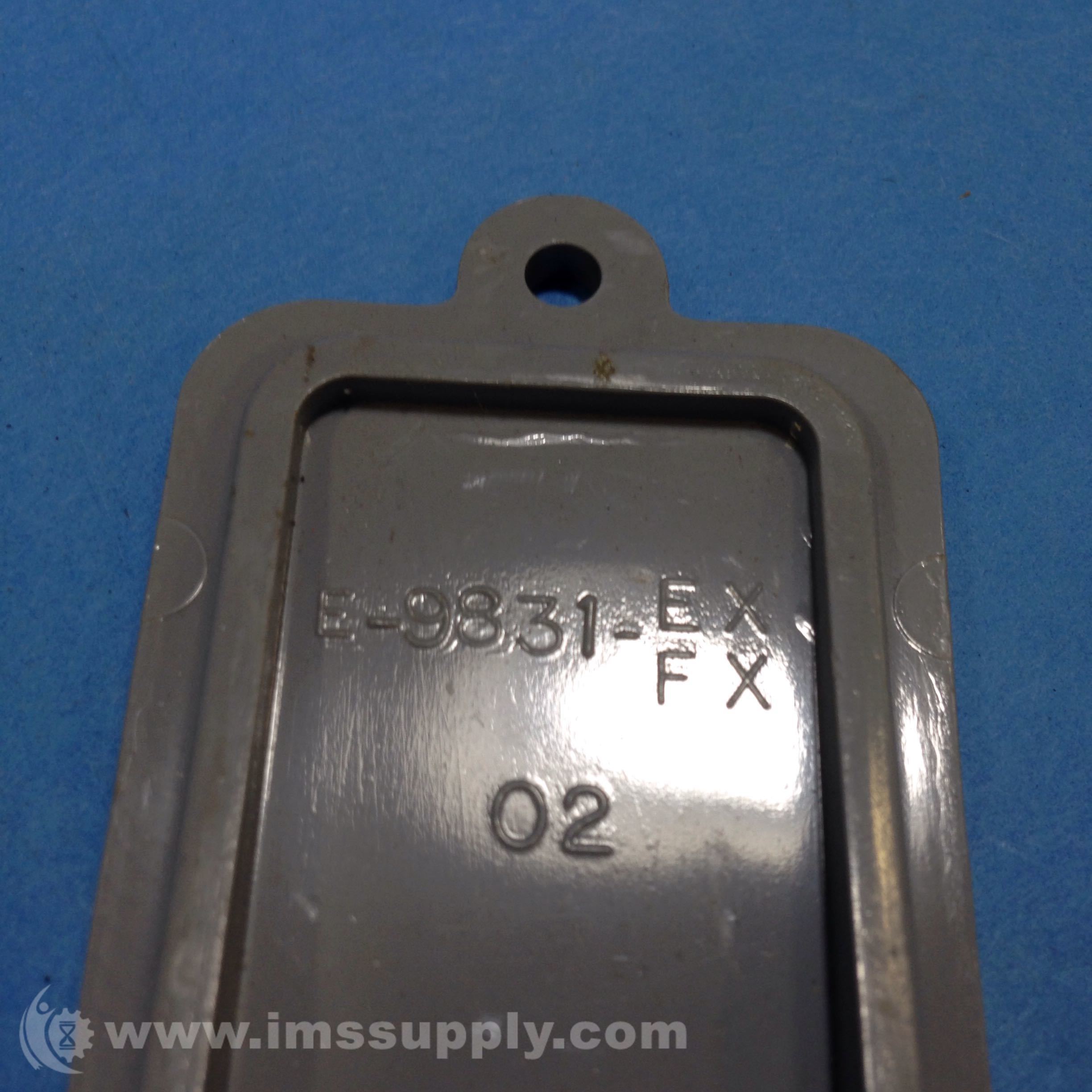 Carlon E-9831-EX/FX Non-Metallic Conduit Body 3/4 E-9831-EX FX - IMS Supply