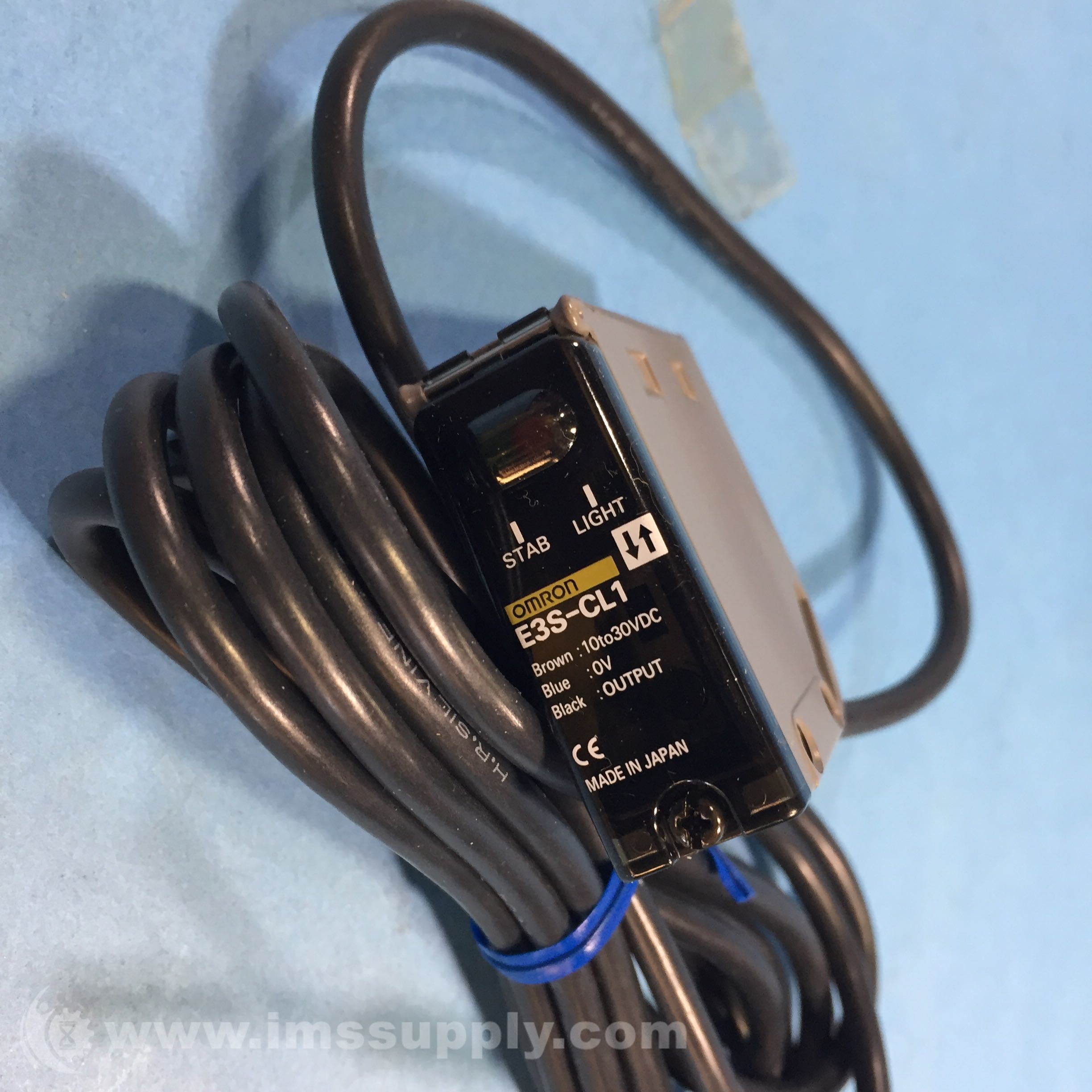 Omron E3S-CL1 2M Photoelectric Sensor - IMS Supply