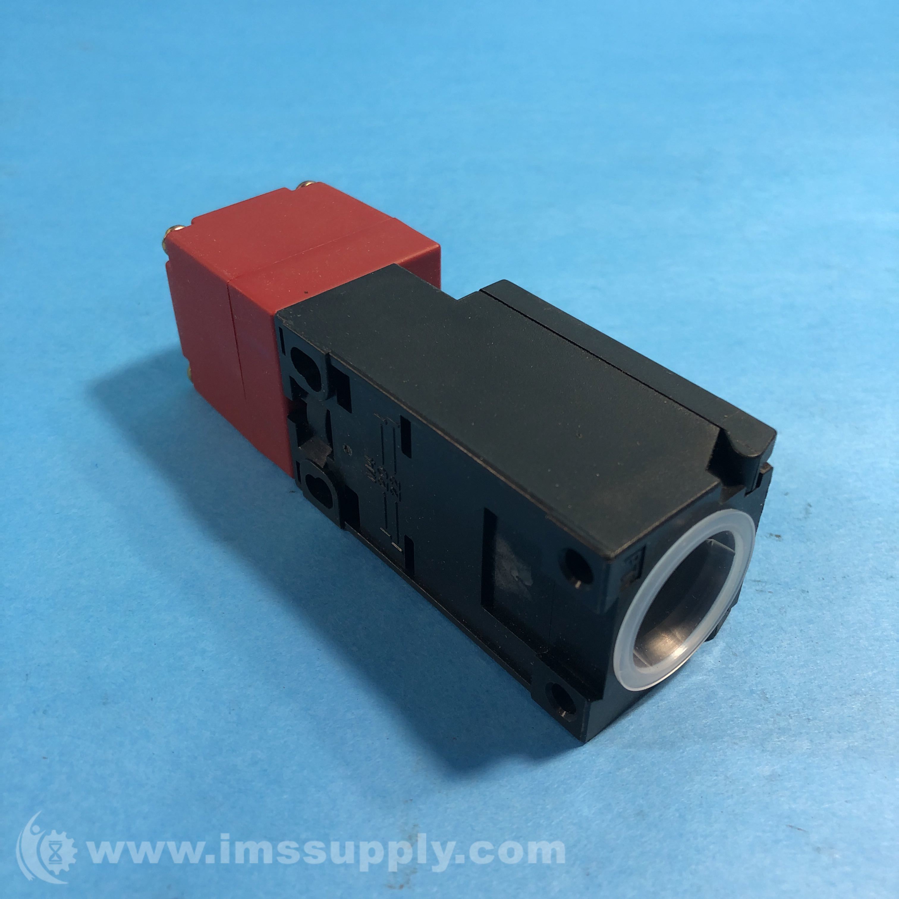 Omron D4DS-35FS 2AMP 400V Safety Door Switch - IMS Supply