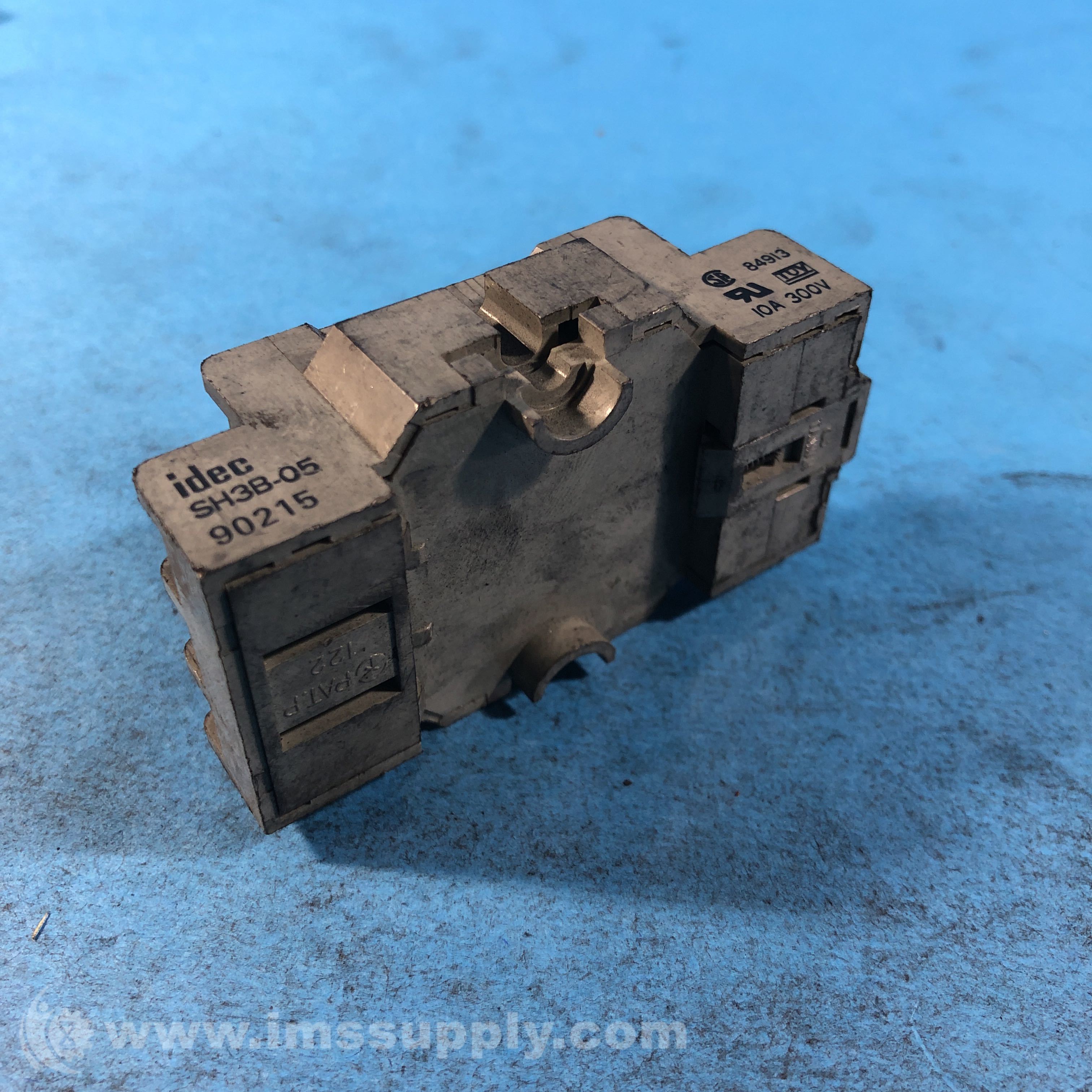 Idec SH3B-05 Relay Socket, DIN Rail, Screw, 11 Pins, 10 A, 300 V - IMS ...