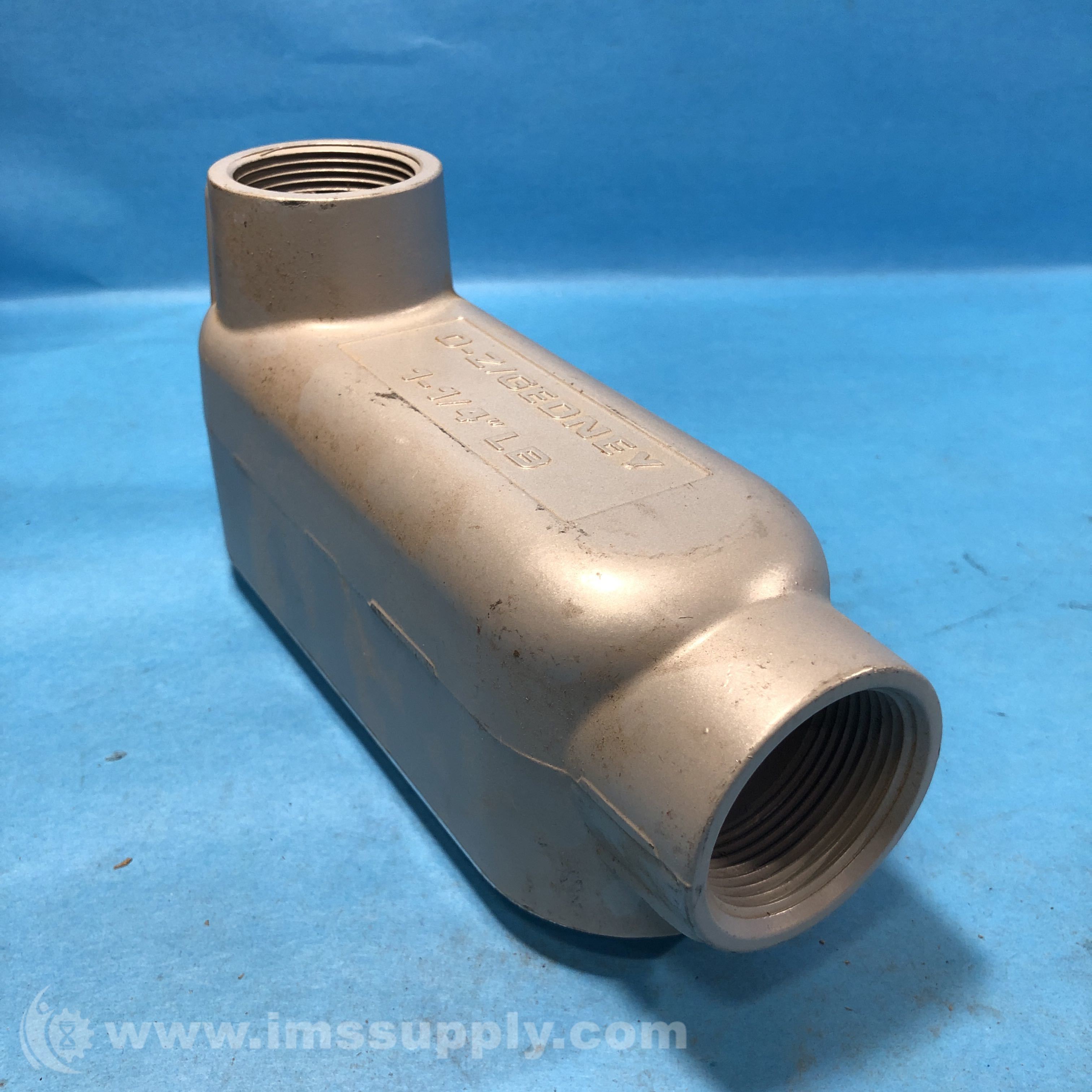 OZ Gedney 1-1/4 Inch Malleable Iron LB Conduit Body - IMS Supply