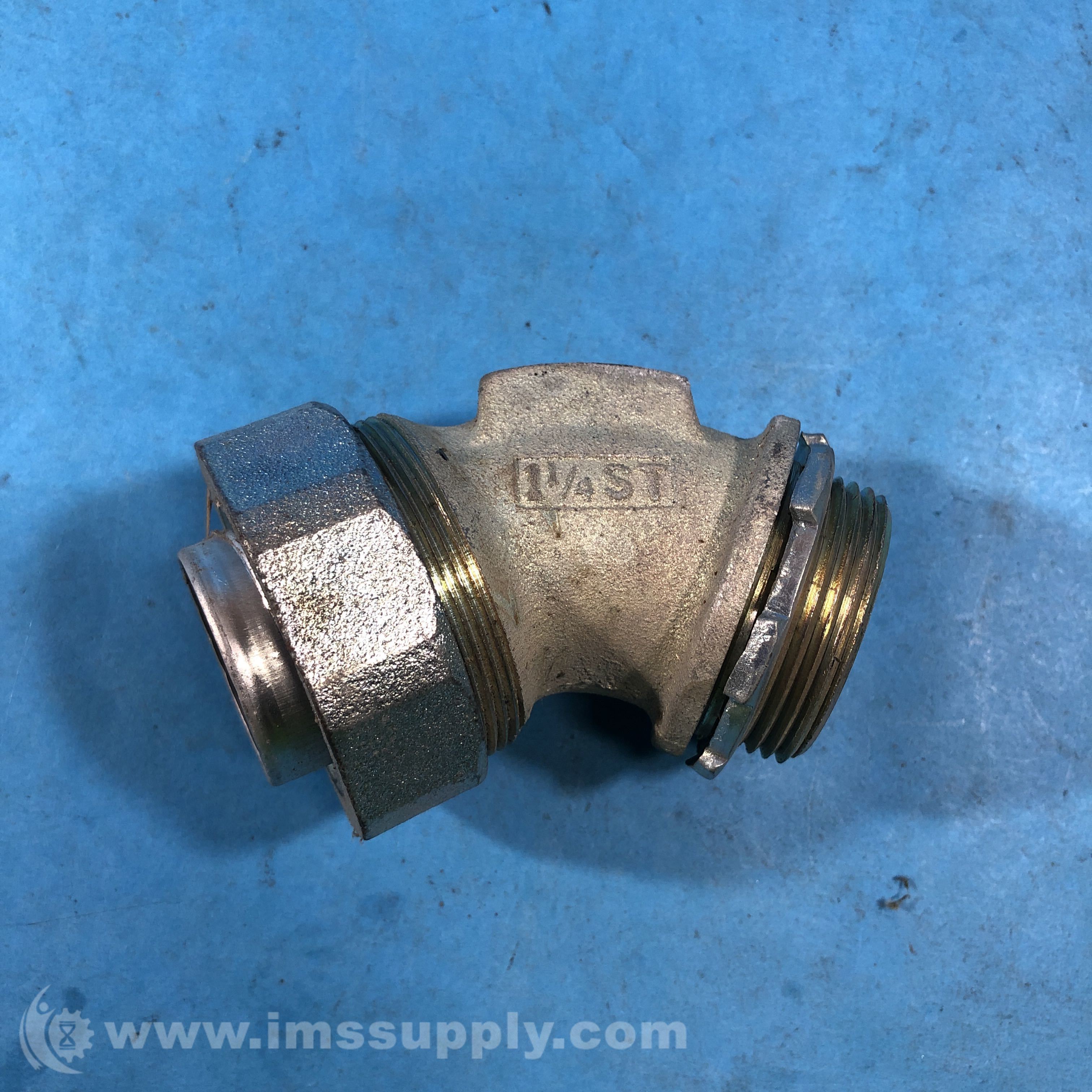 Appleton Size 1-1/4 Inch Liquid-tight Conduit Fitting Angle Elbow - IMS ...