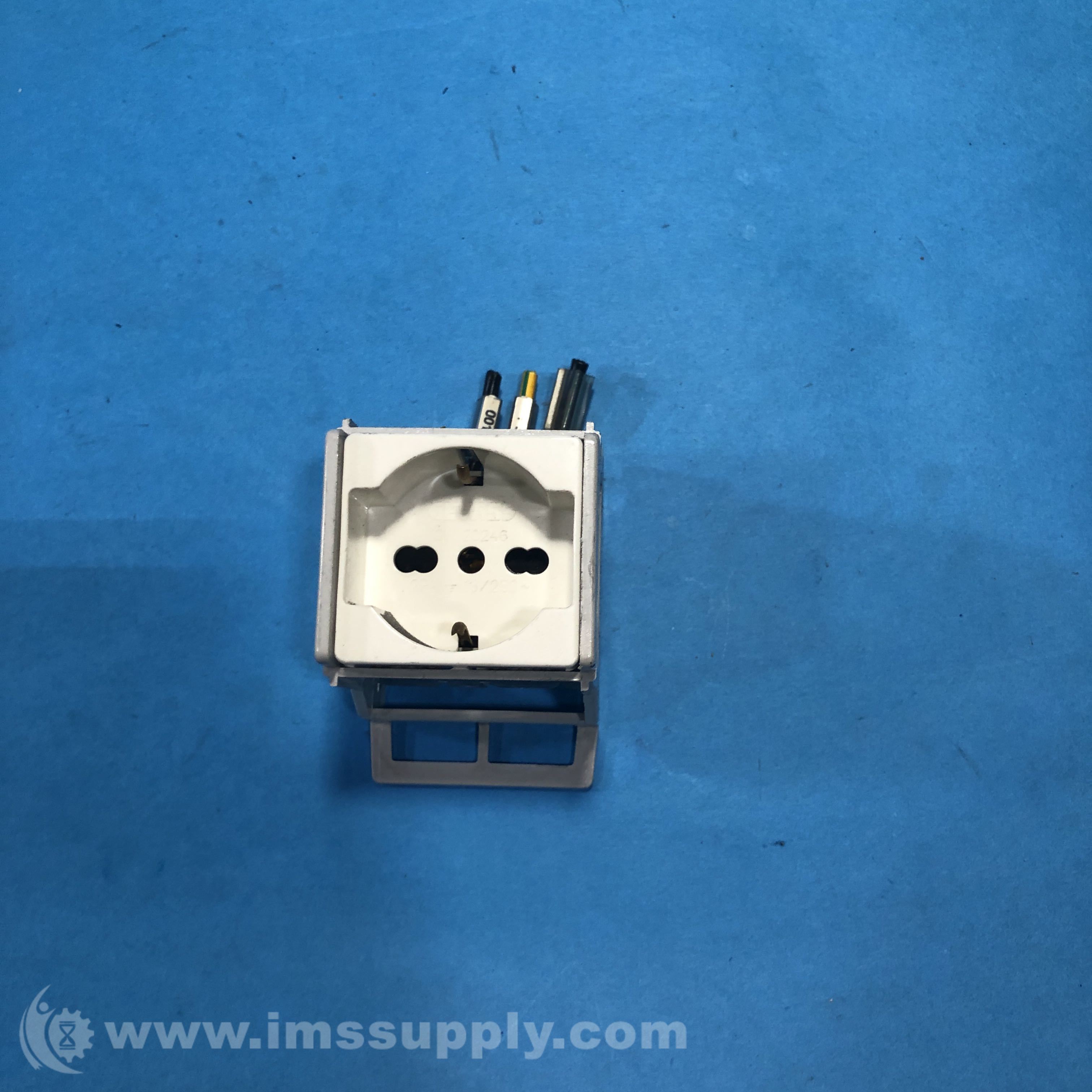 Gewiss GW20246 Italian/German Standard Socket-outlet 250V AC - IMS Supply