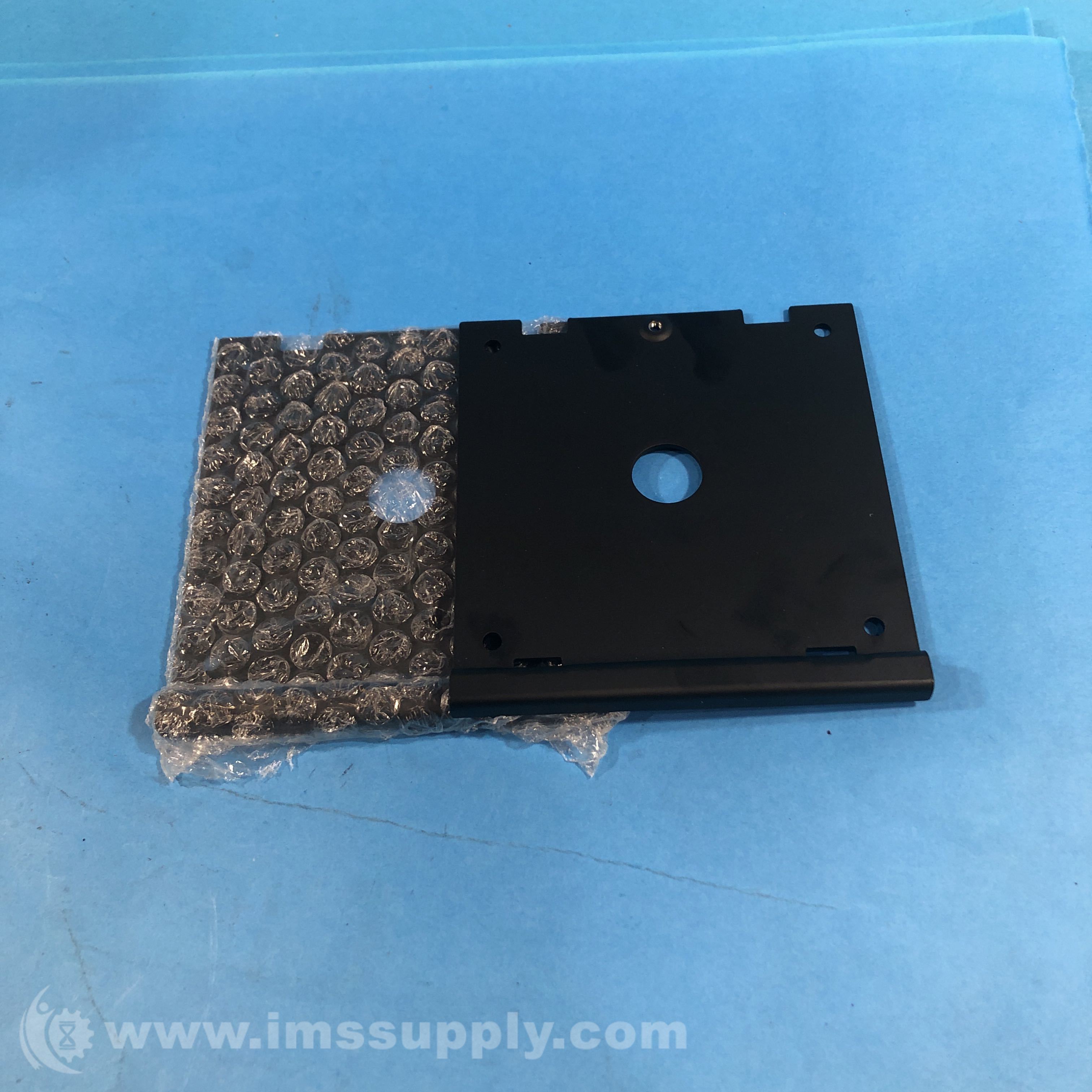 Dell Set of 2 Vesa Adapter Plates - IMS Supply