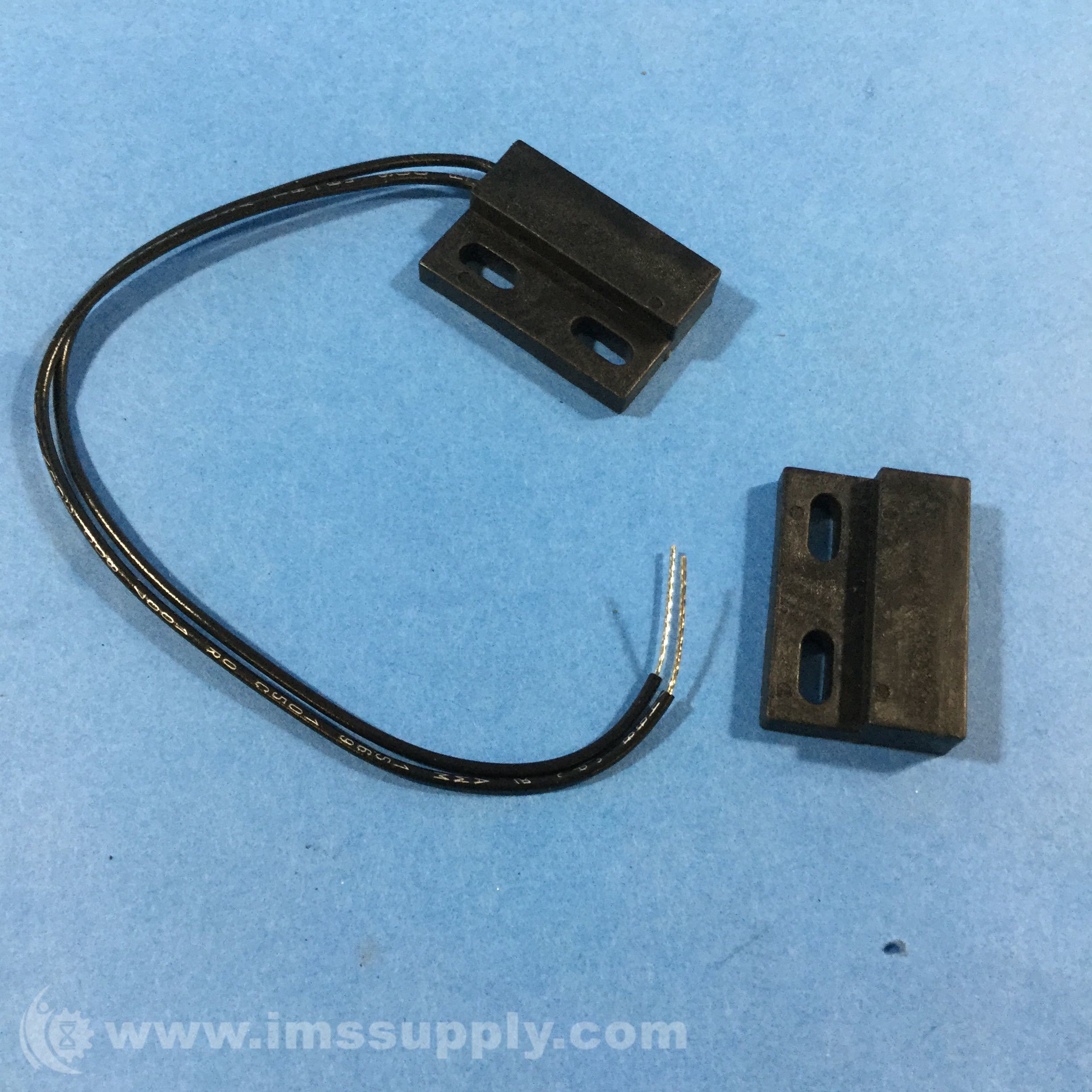 Reed Switch Developments Corp 2005-1965-400 Magnetic Reed Switch - IMS ...