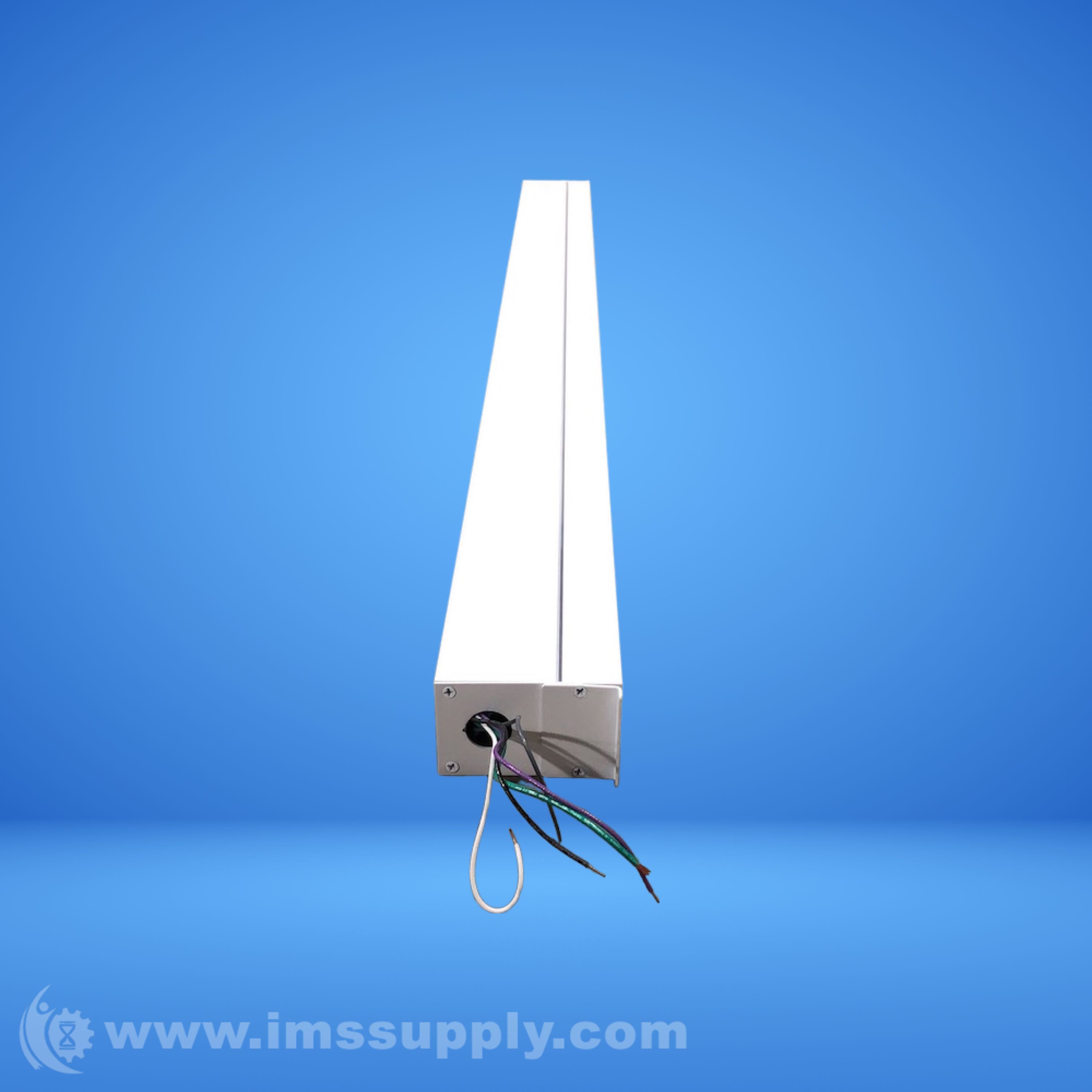 Startek Lighting America Box of 3 Standard Light Fixtures - IMS Supply