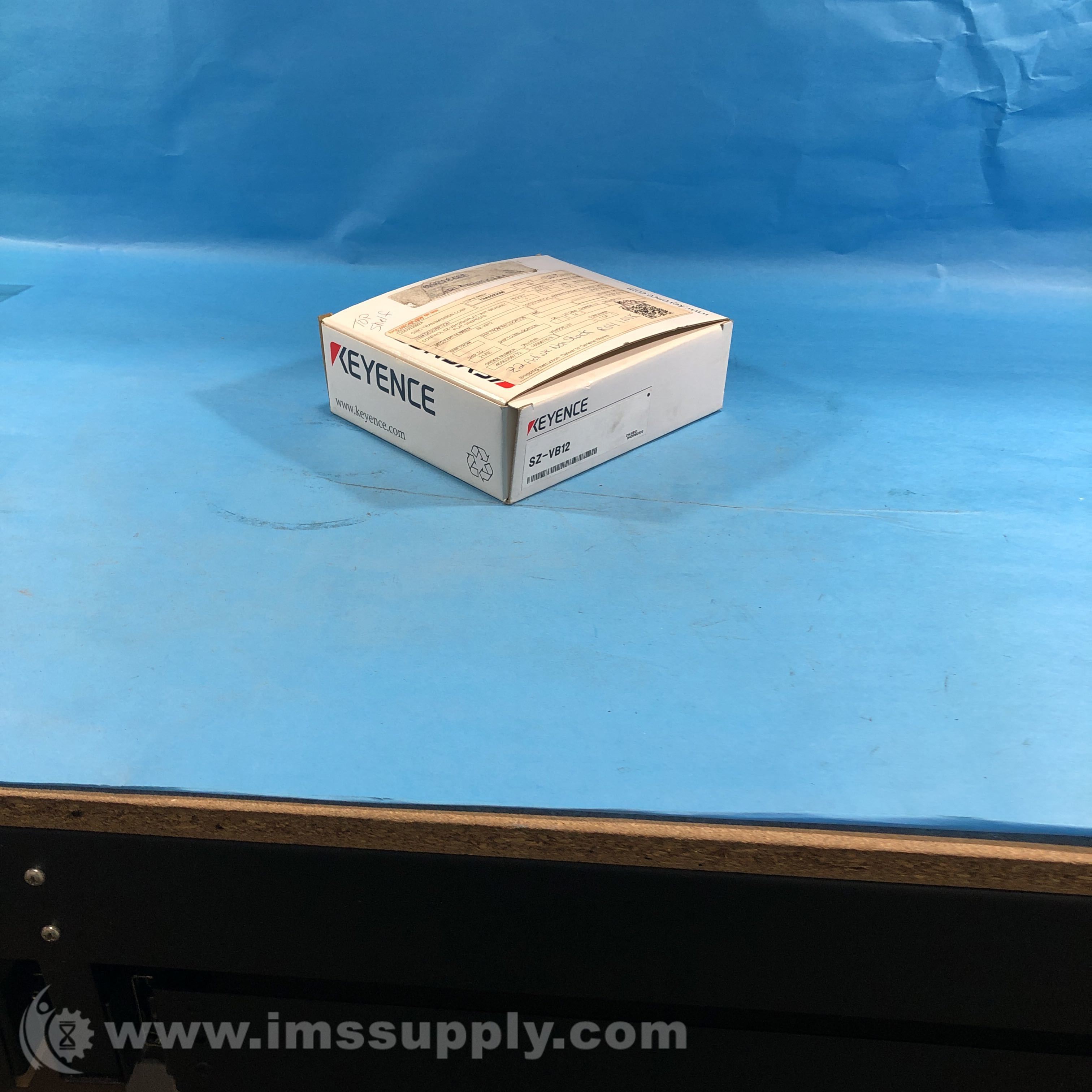 Keyence SZ-VB12 Display Unit DIN Rail Mounting Bracket (Flat) - IMS Supply