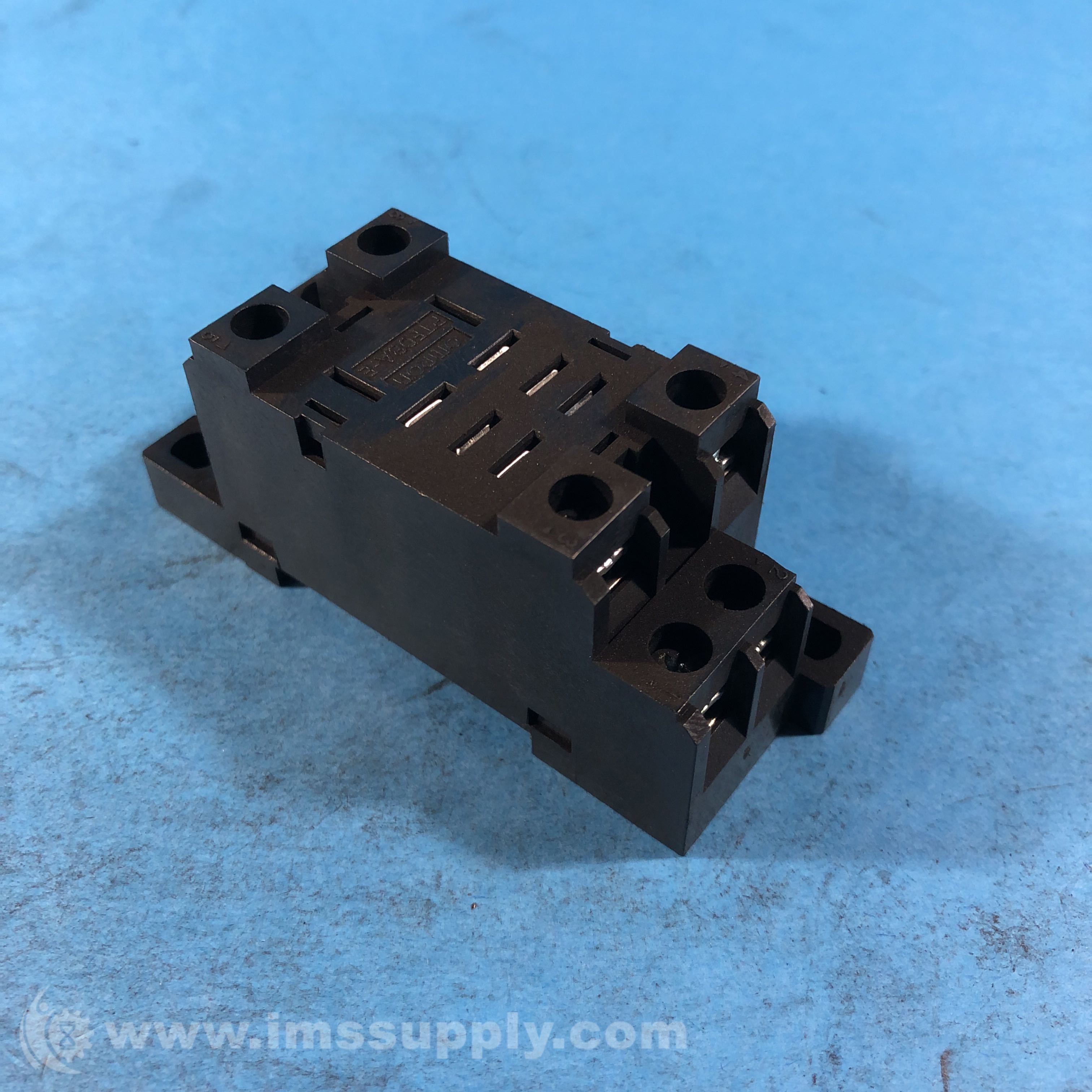 Omron PTF08A-E Relay Socket, 15 Amp, 110 VAC, 8 Blade - IMS Supply