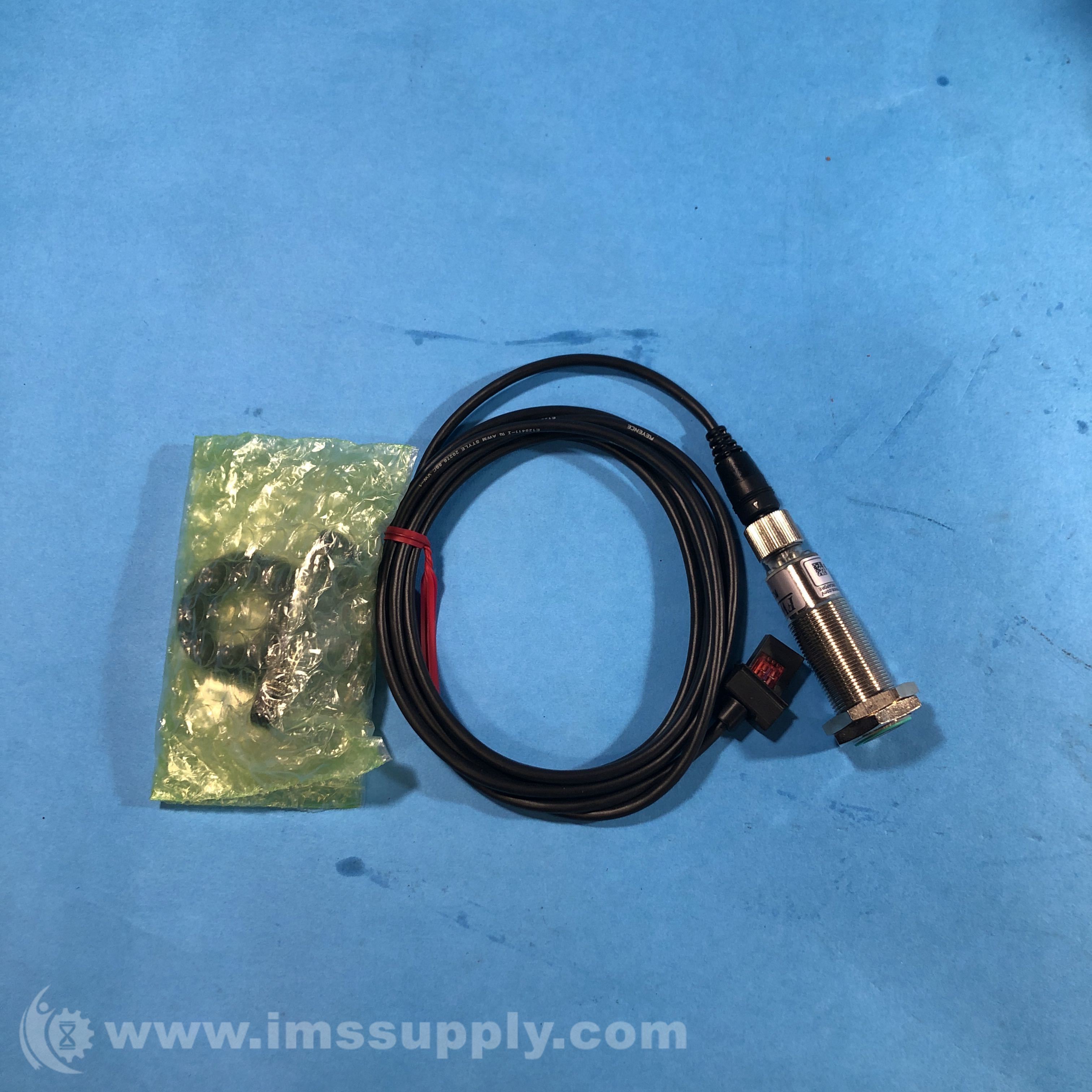 Keyence FW-H02 Ultrasonic Sensor Head 50-200mm Range - IMS Supply