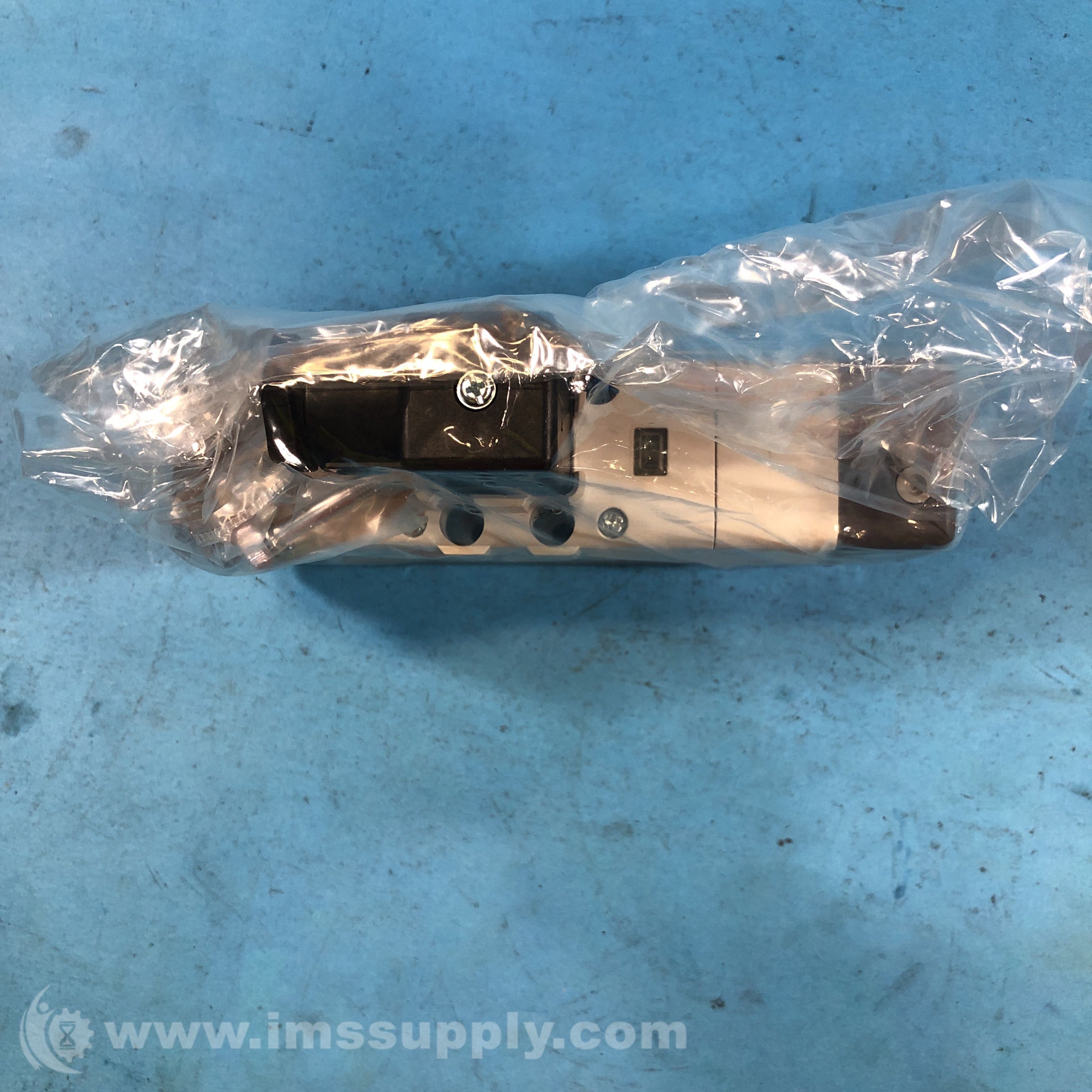 SMC VQ7-6-FJG-D-3Z Double Solenoid Valve - IMS Supply