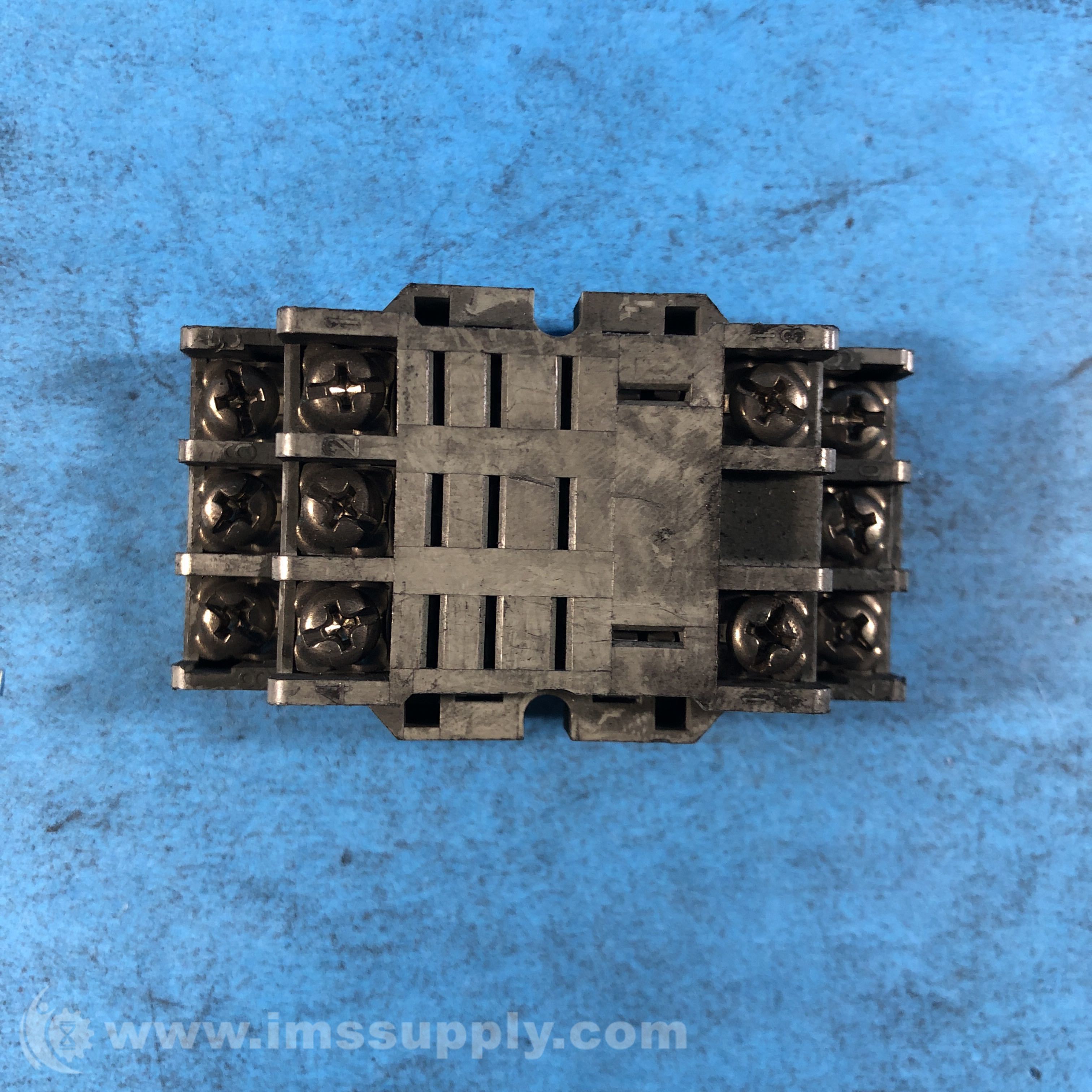 Idec SH3B-05 Relay Socket, DIN Rail, Screw, 11 Pins, 10 A, 300 V - IMS ...