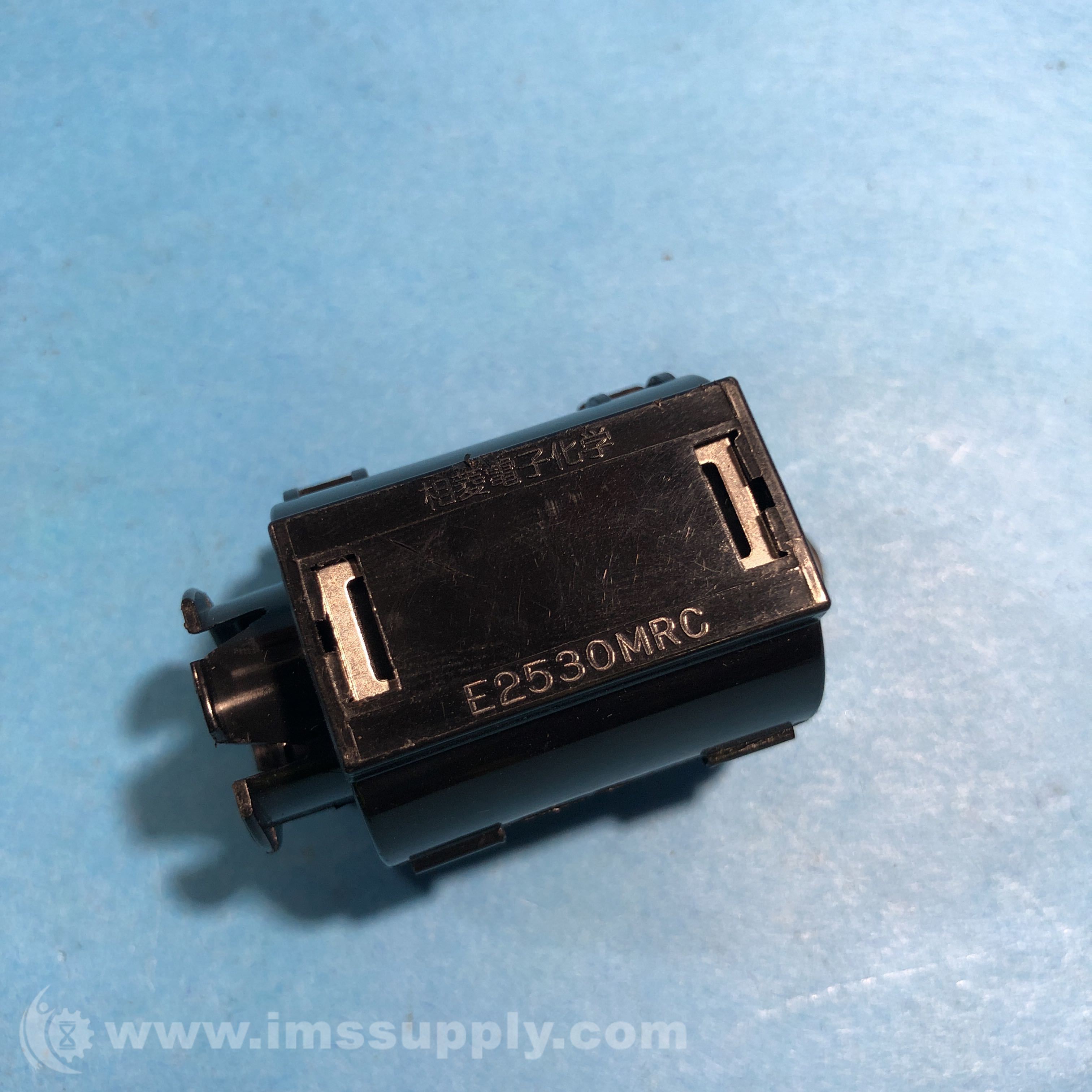 Emc E2530MRC Ni-Zn Series Clamp EMI Ferrite Filter - IMS Supply