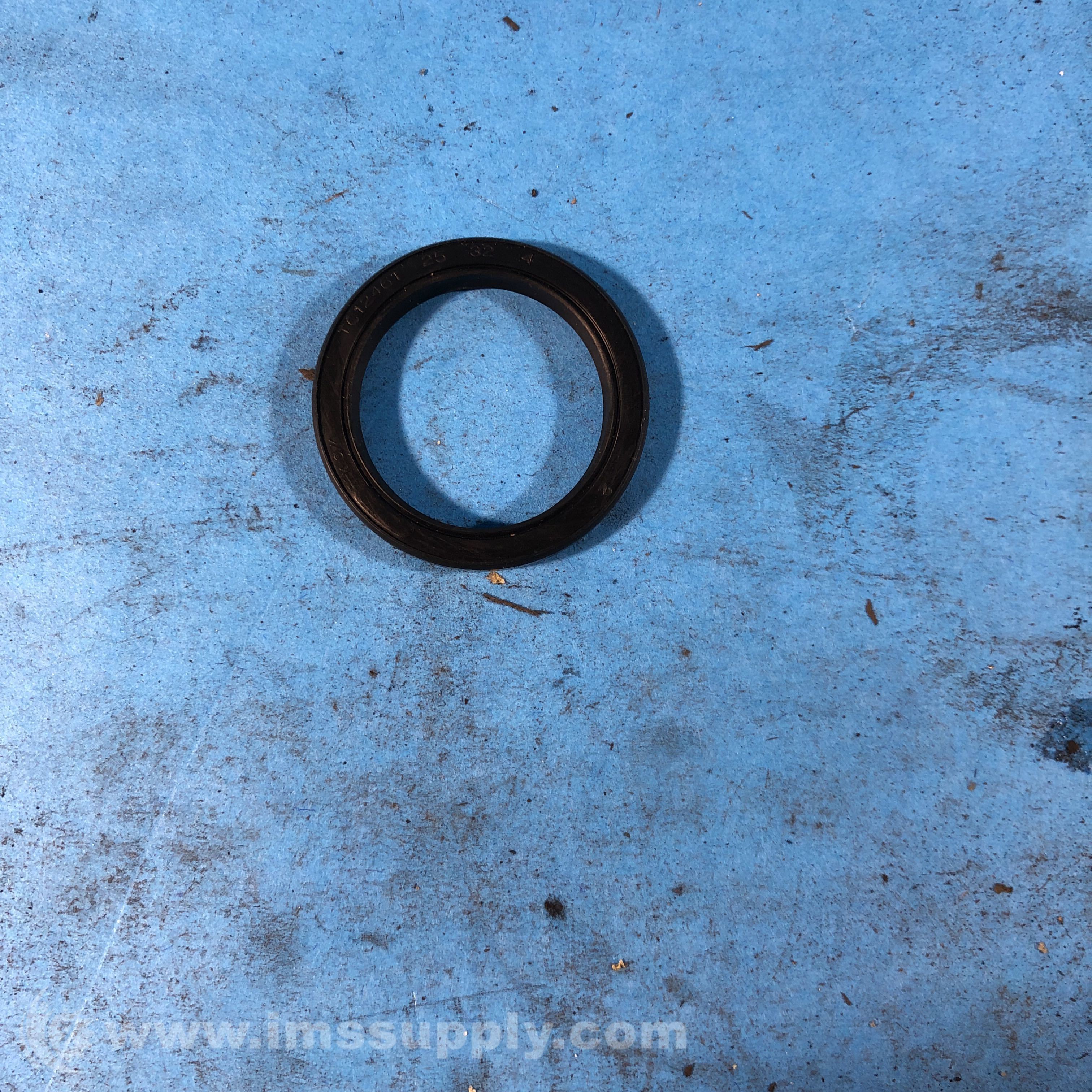 Kok TC12461 Black Oil Seal, 25 mm x 32 mm x 4 mm - IMS Supply