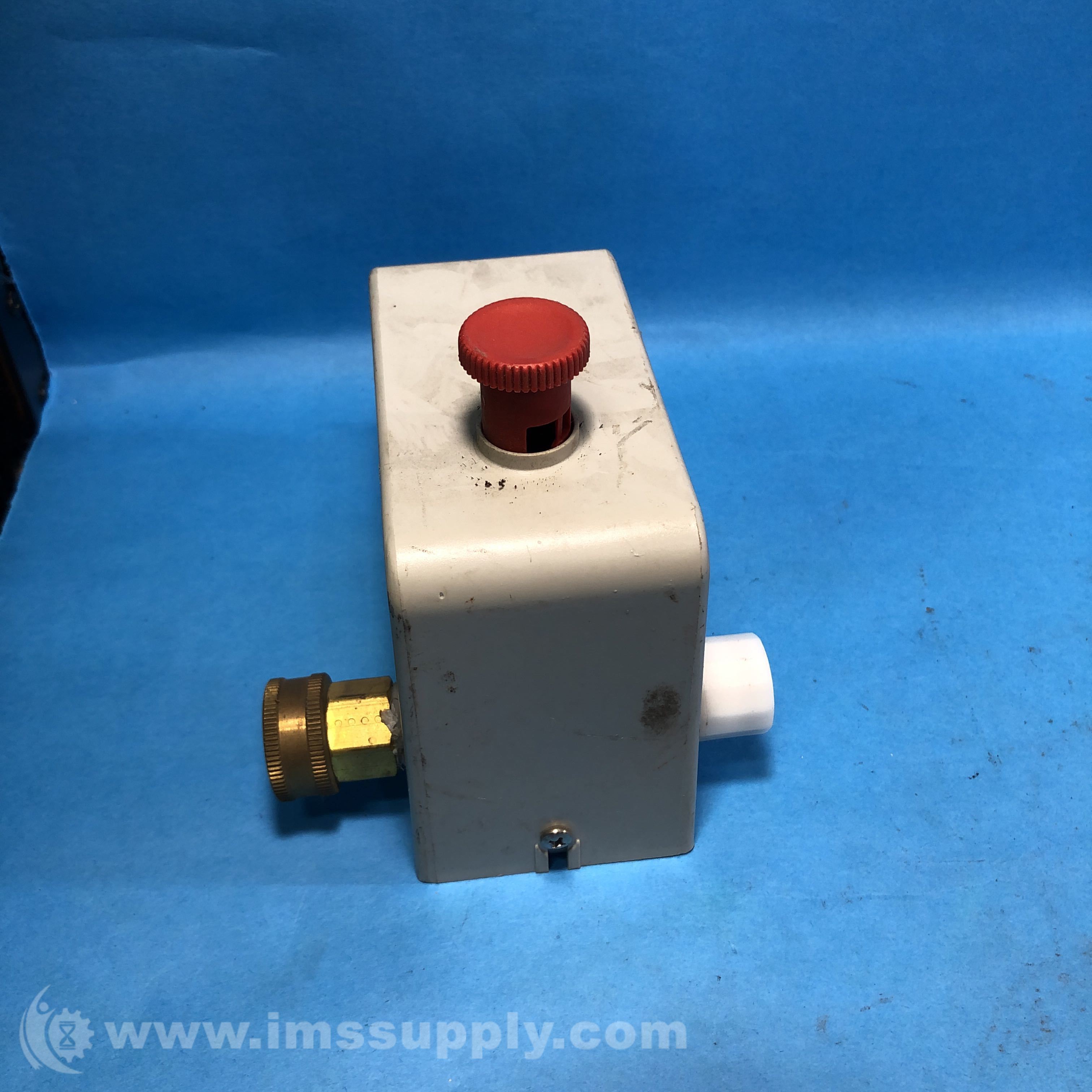 Knight 7114121-PF Chemical Mixing Station, MX-101-PF - IMS Supply