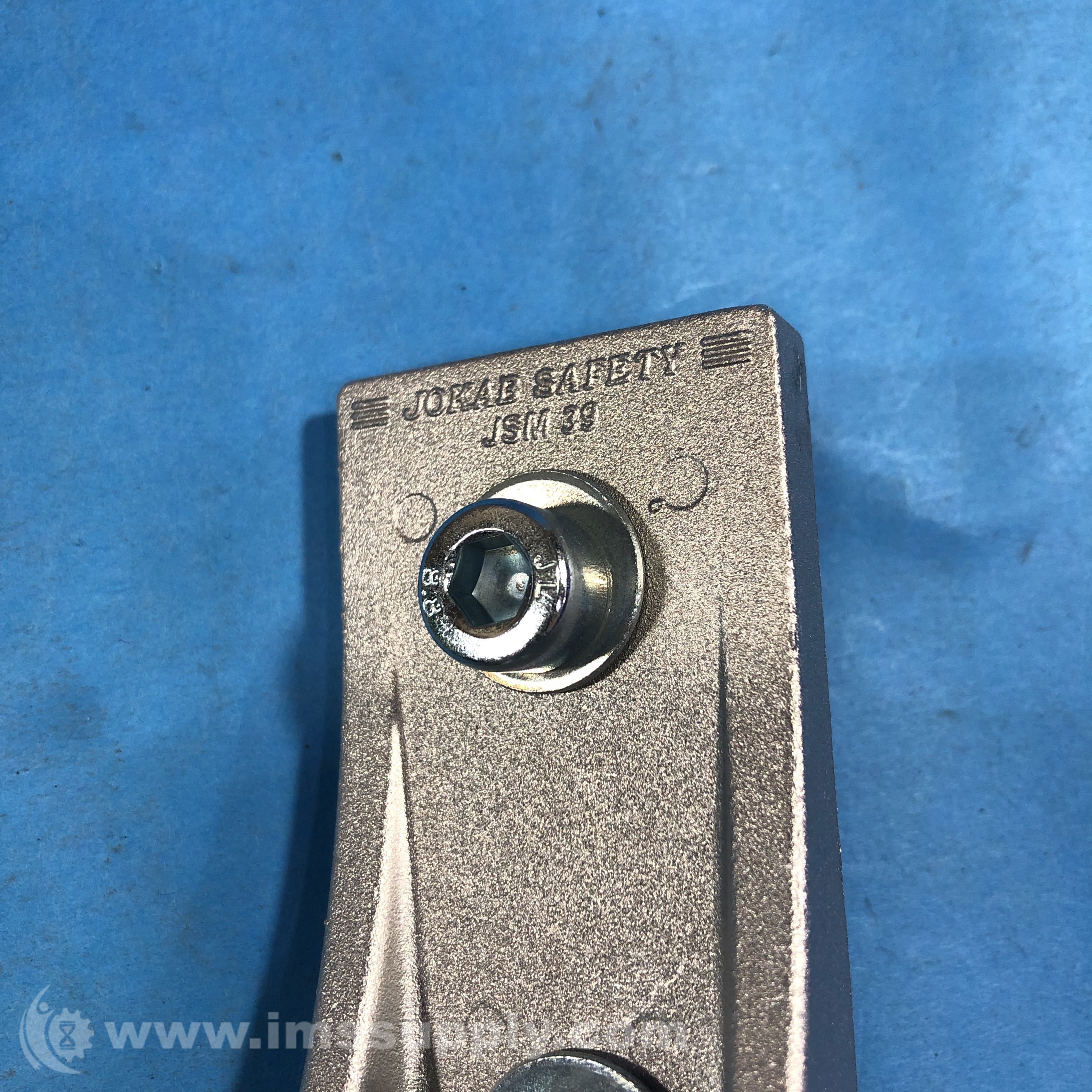 ABB 2TLA040030R1400 Box of 10 JSM 39-K Angled Floor Brackets - IMS Supply