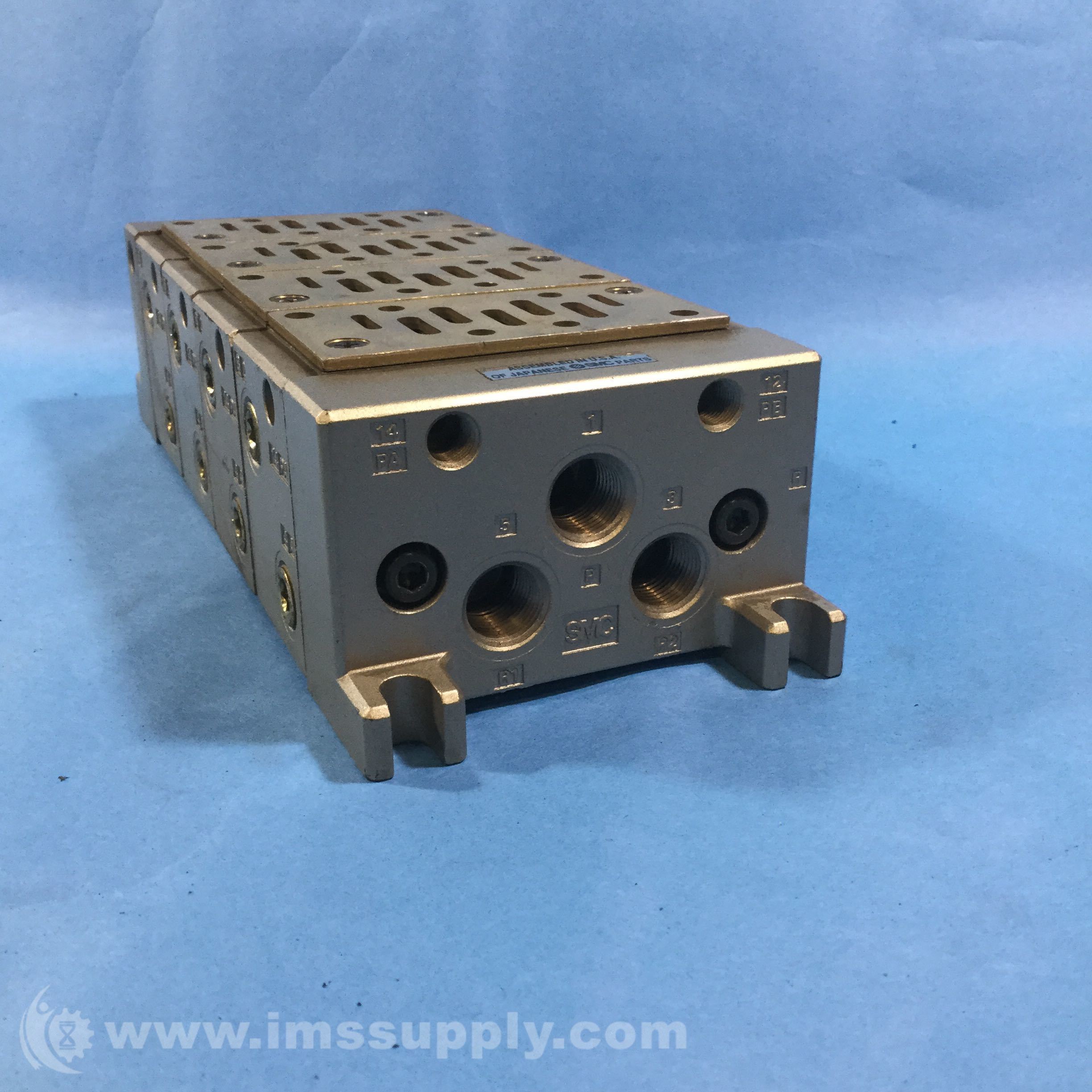 SMC VV714-02R-03D Manifold, Iso Size 1 - IMS Supply