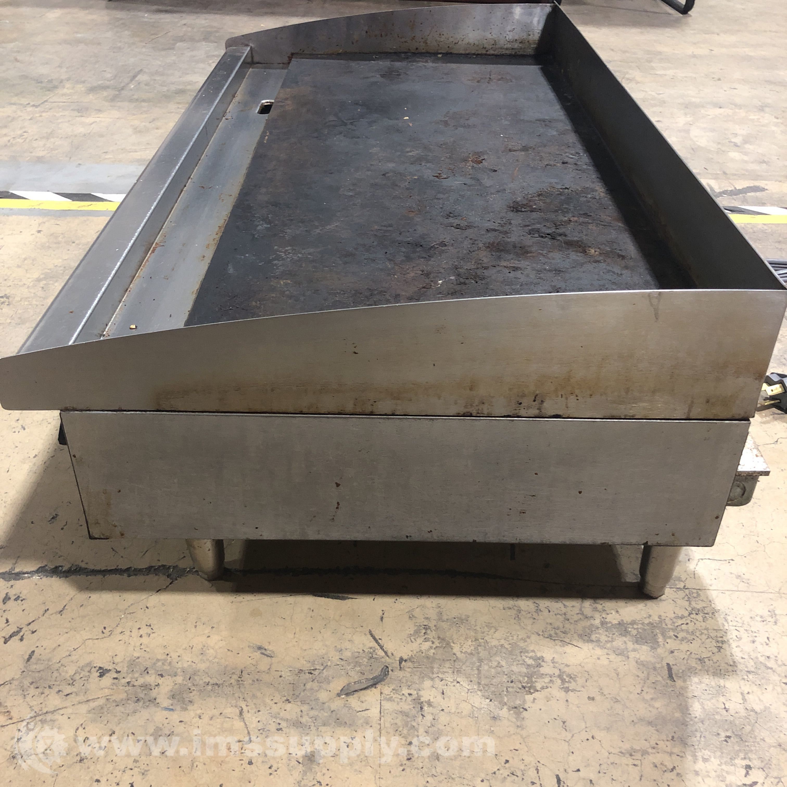 Toastmaster 2M-Z21072 Pro-Series 48 Electric Griddle - IMS Supply