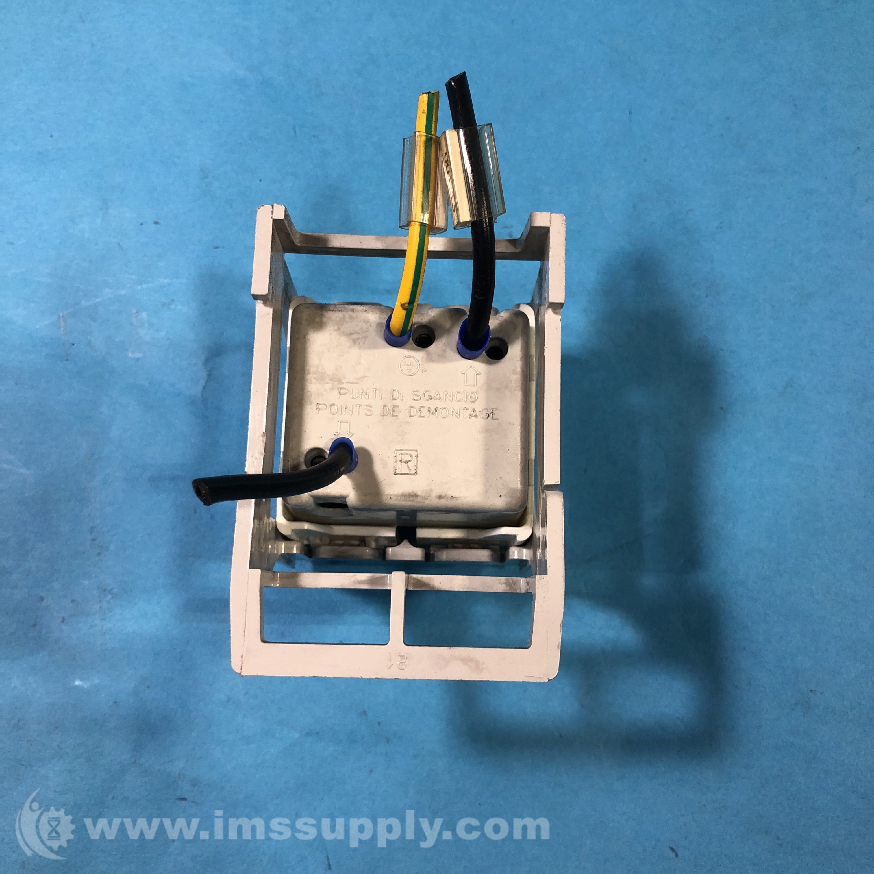 Gewiss GW20246 Italian/German Standard Socket-outlet 250V AC - IMS Supply