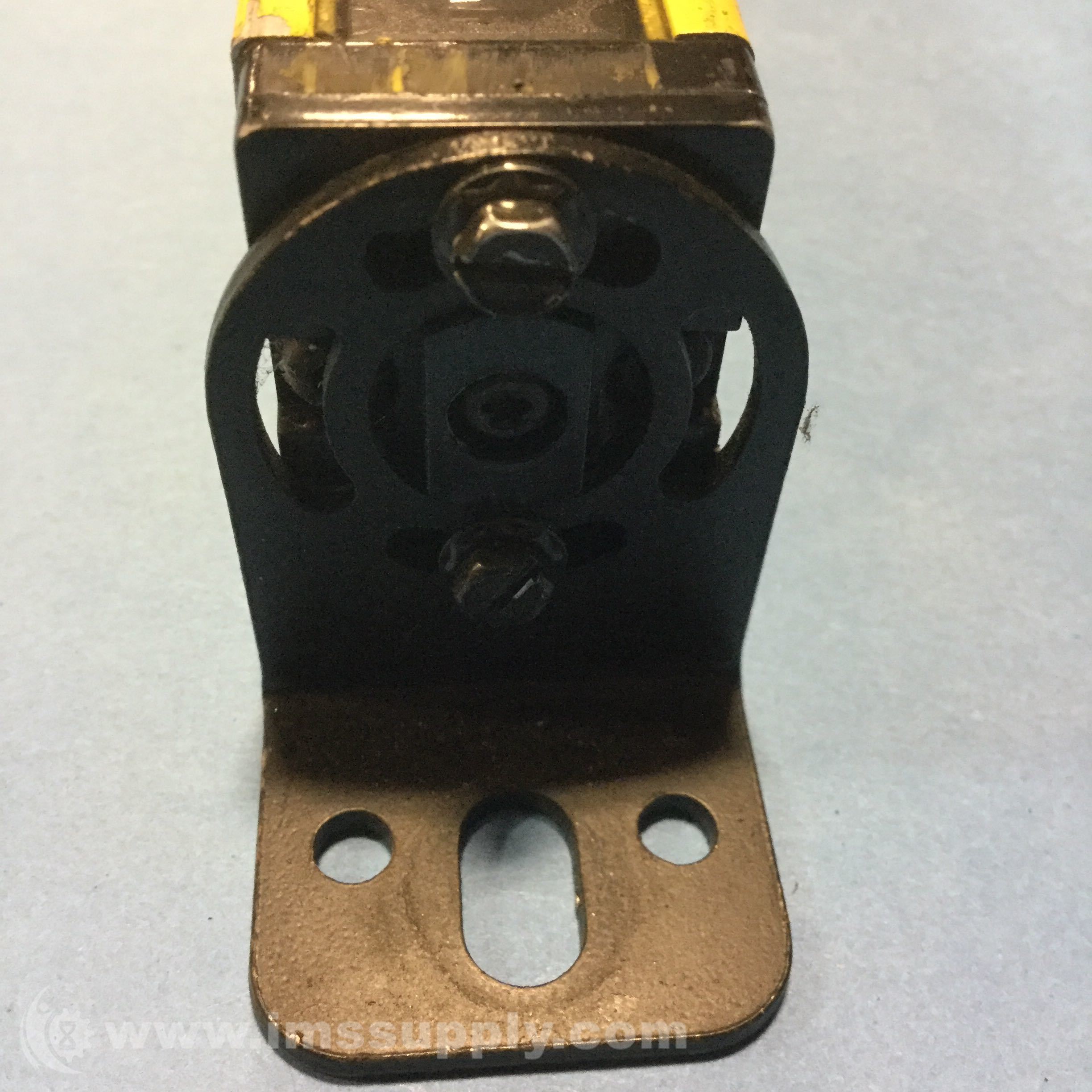 Banner USE4812Y 48IN EMTR YEL W/QD Micro Screen - IMS Supply