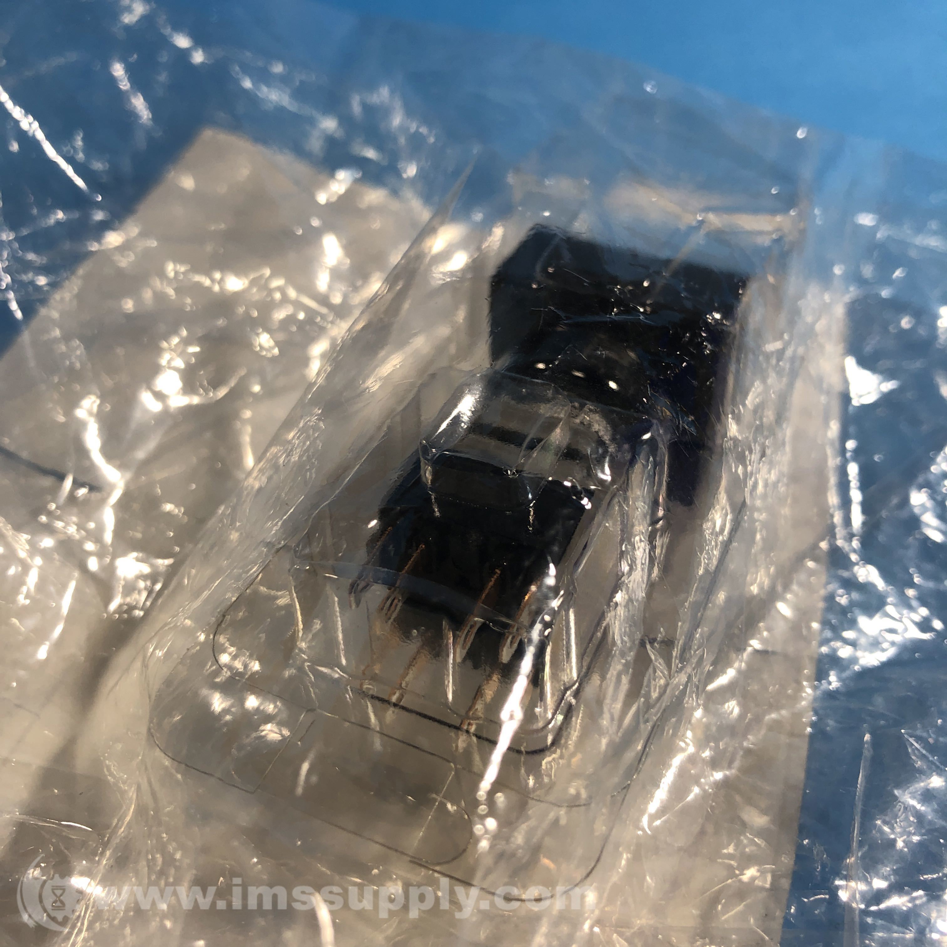 Fuji Electric AH165-2SFW22 White Pushbutton Switch - IMS Supply