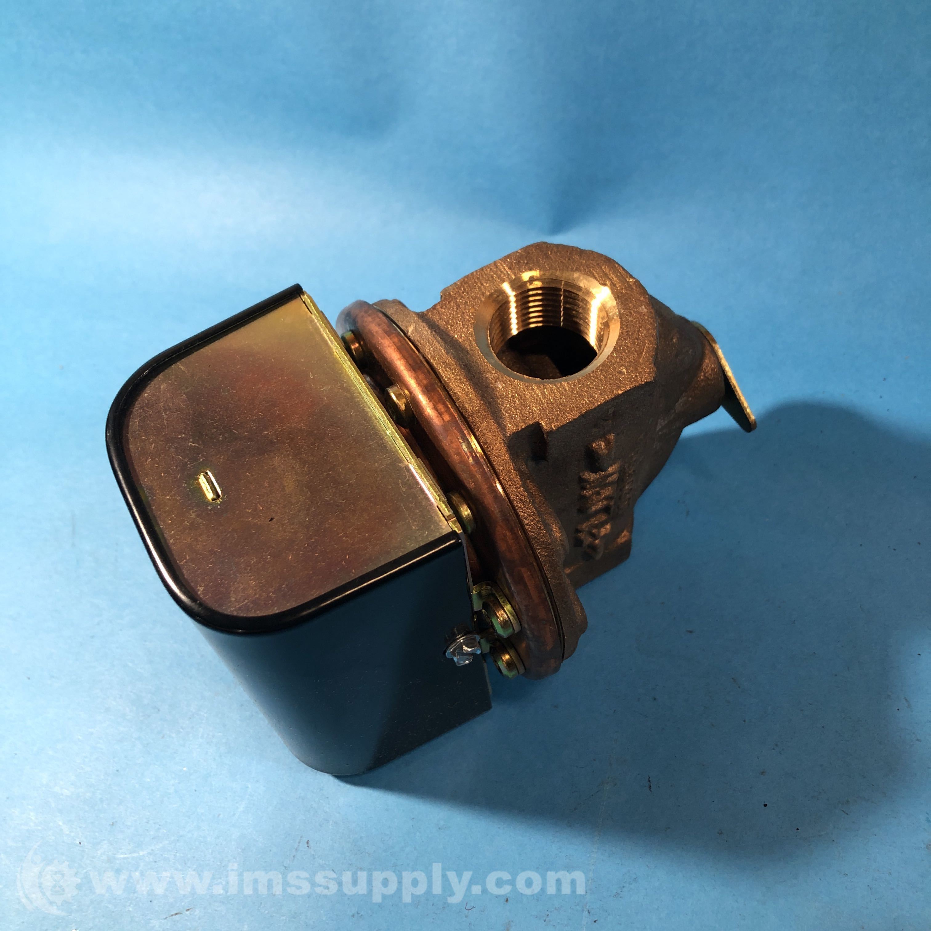 Mcdonnell & Miller FS6-3/4 3/4 Flow Switch-High Sensitivity - IMS Supply