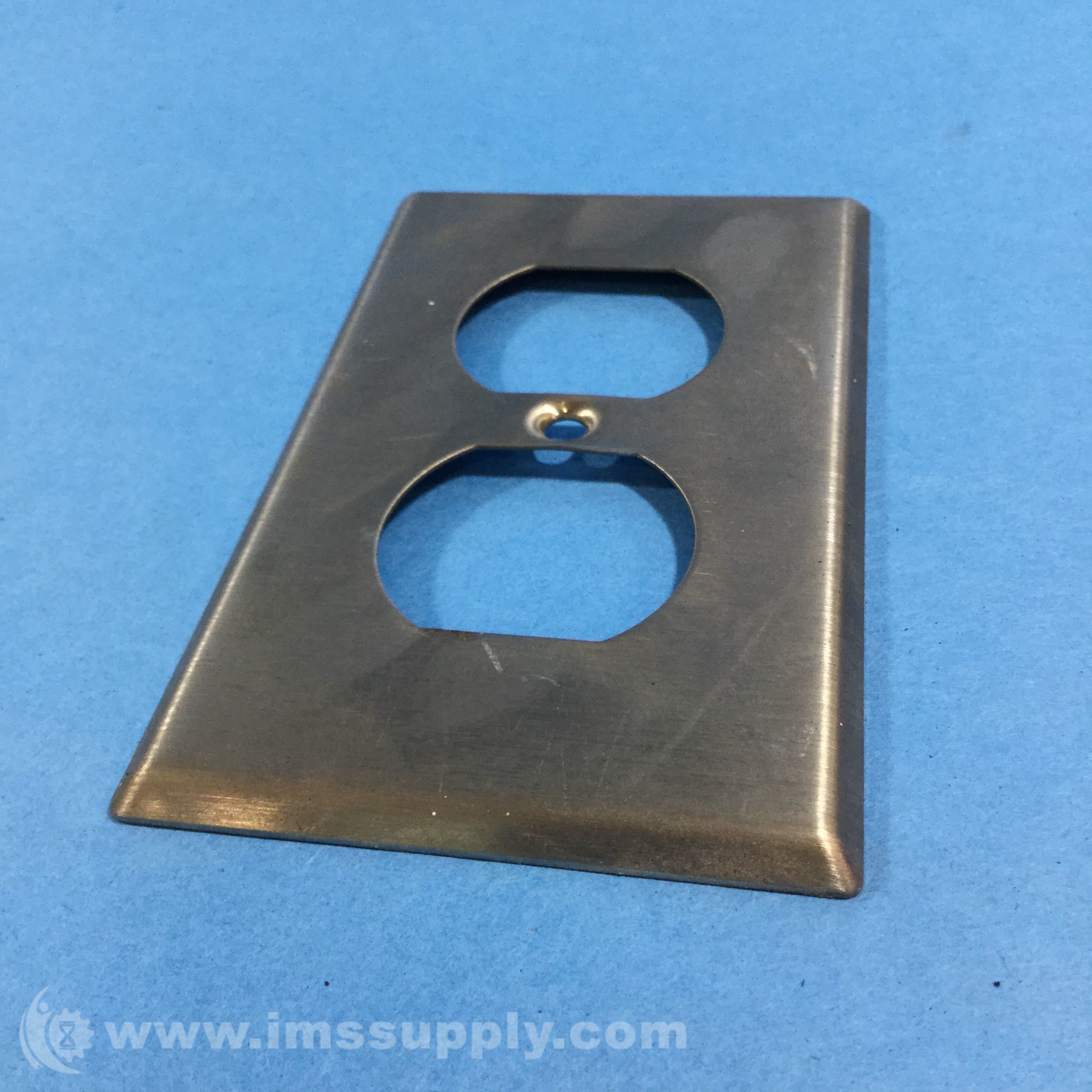 Leviton 2 Socket Wall Faceplate - IMS Supply