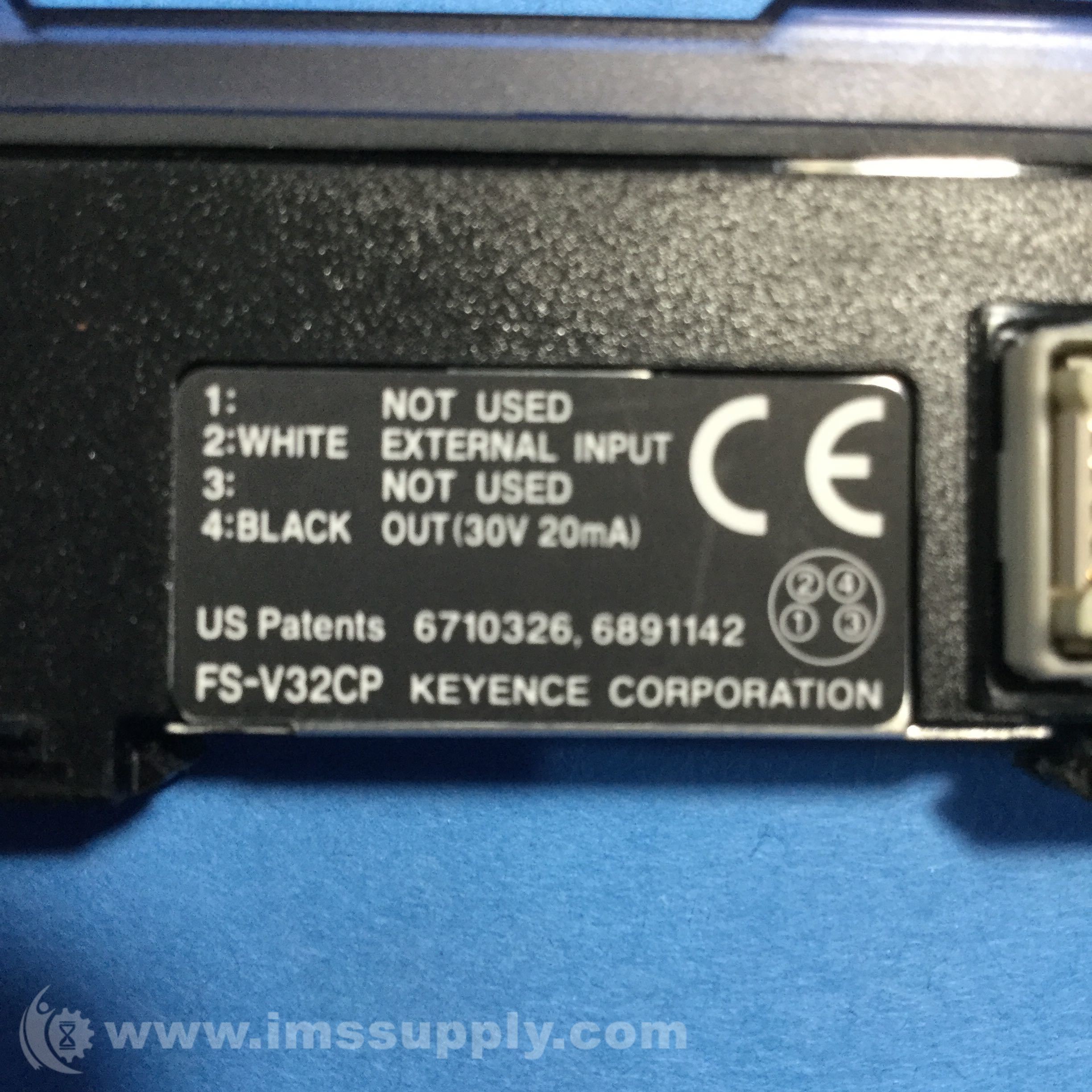 Keyence FS-V32CP Fiber Amplifier, M8 Connector Type, Expansion - IMS Supply
