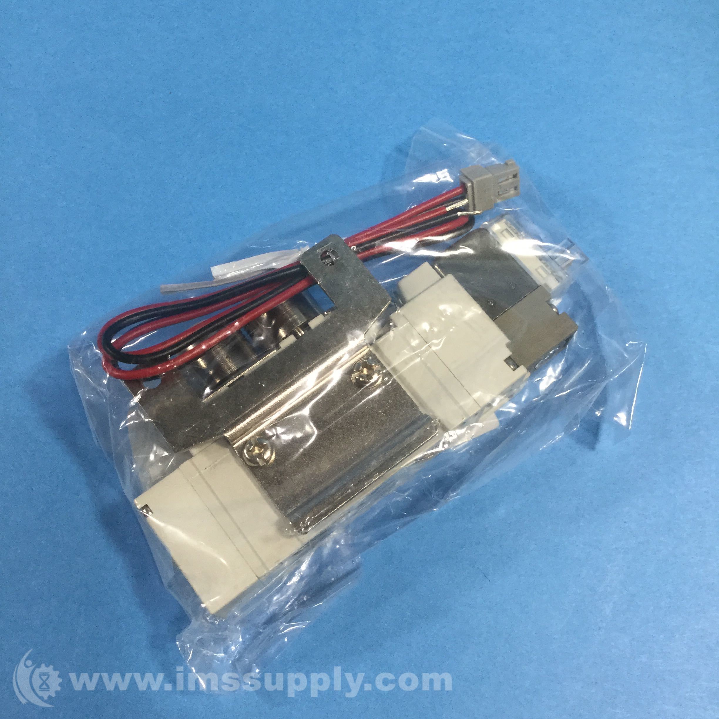 SMC SY5120-5LU-C6-F2 SY5000 Soleniod Valve, Rubber Seal - IMS Supply