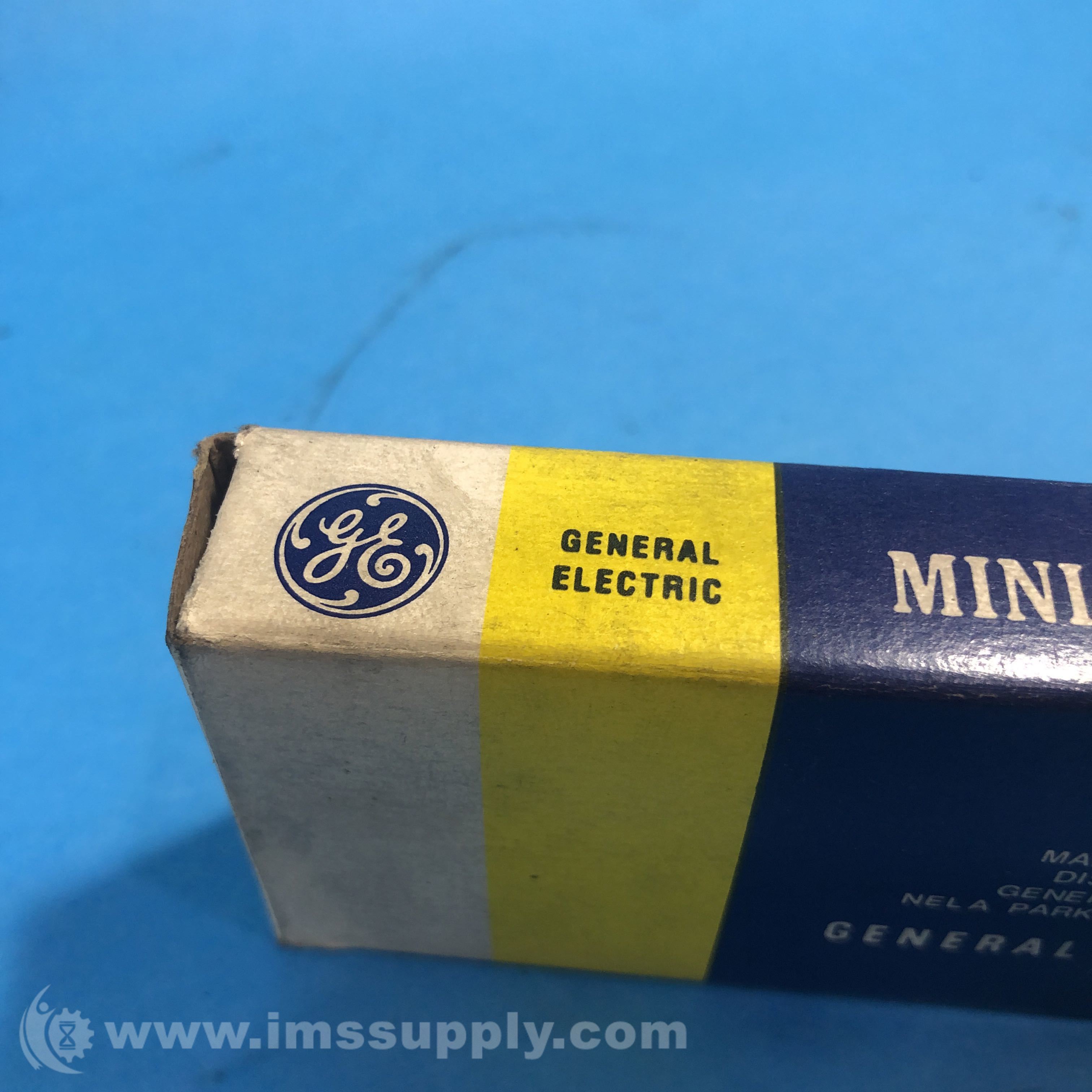General Electric 7387 Box of 10 Miniature Lamp Bulbs - IMS Supply