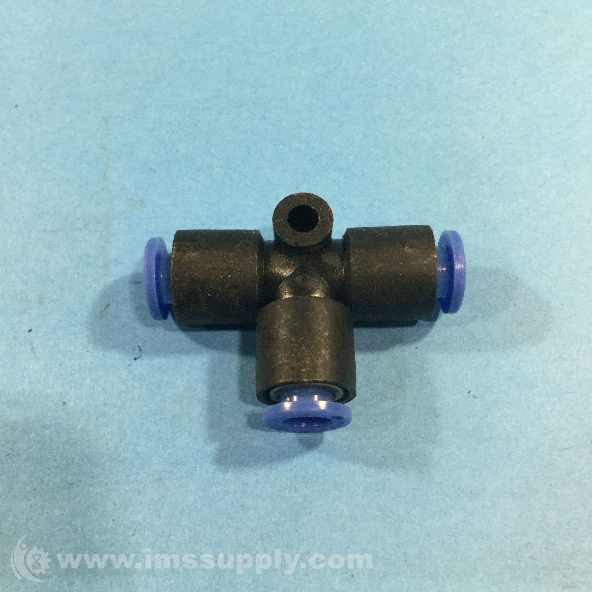 SMC Spore 6 Push-to-Connect Union Tee Fitting, Black - IMS Supply