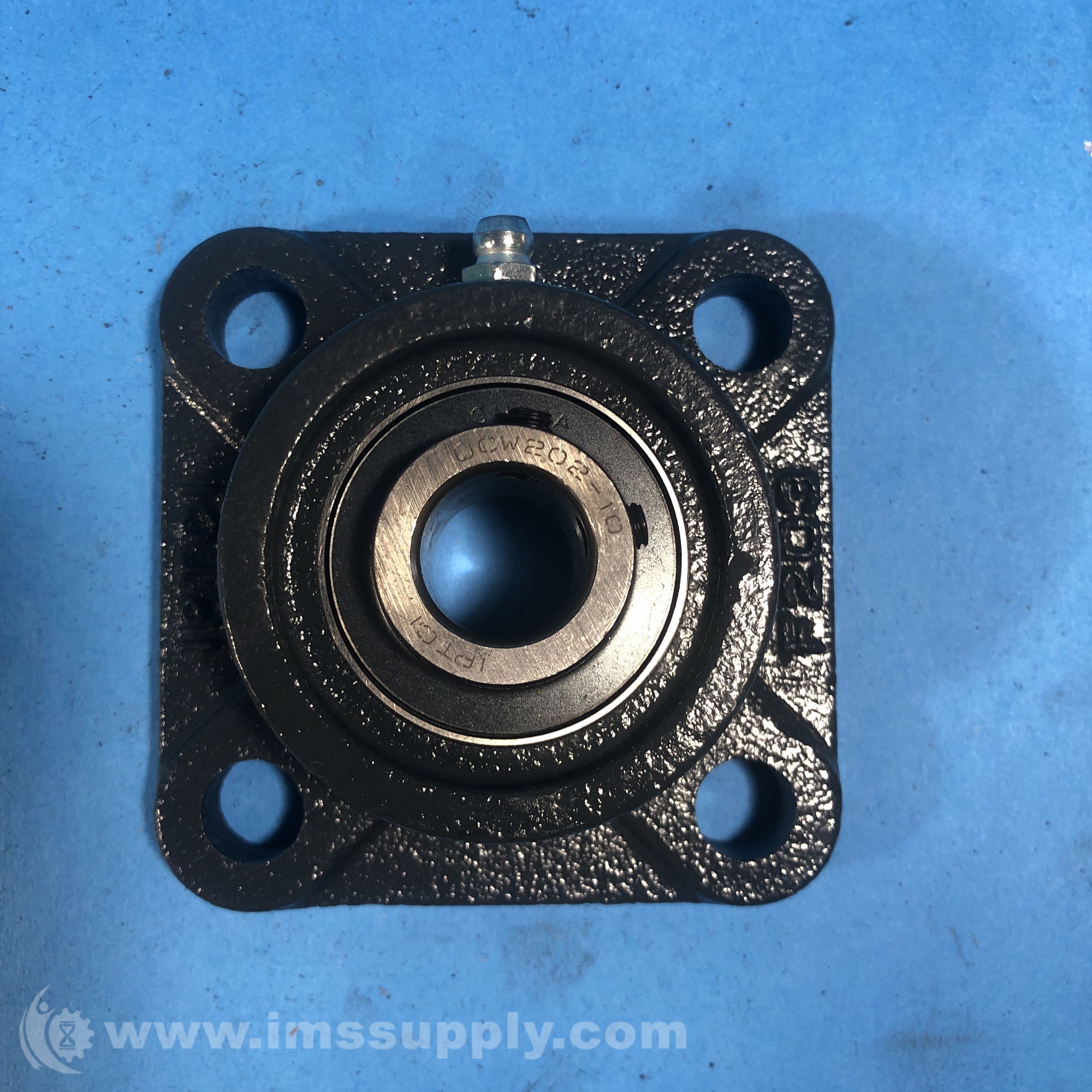 IPTCI UCF202-10 4-Bolt Flange Unit With Set Screw Lock - IMS Supply