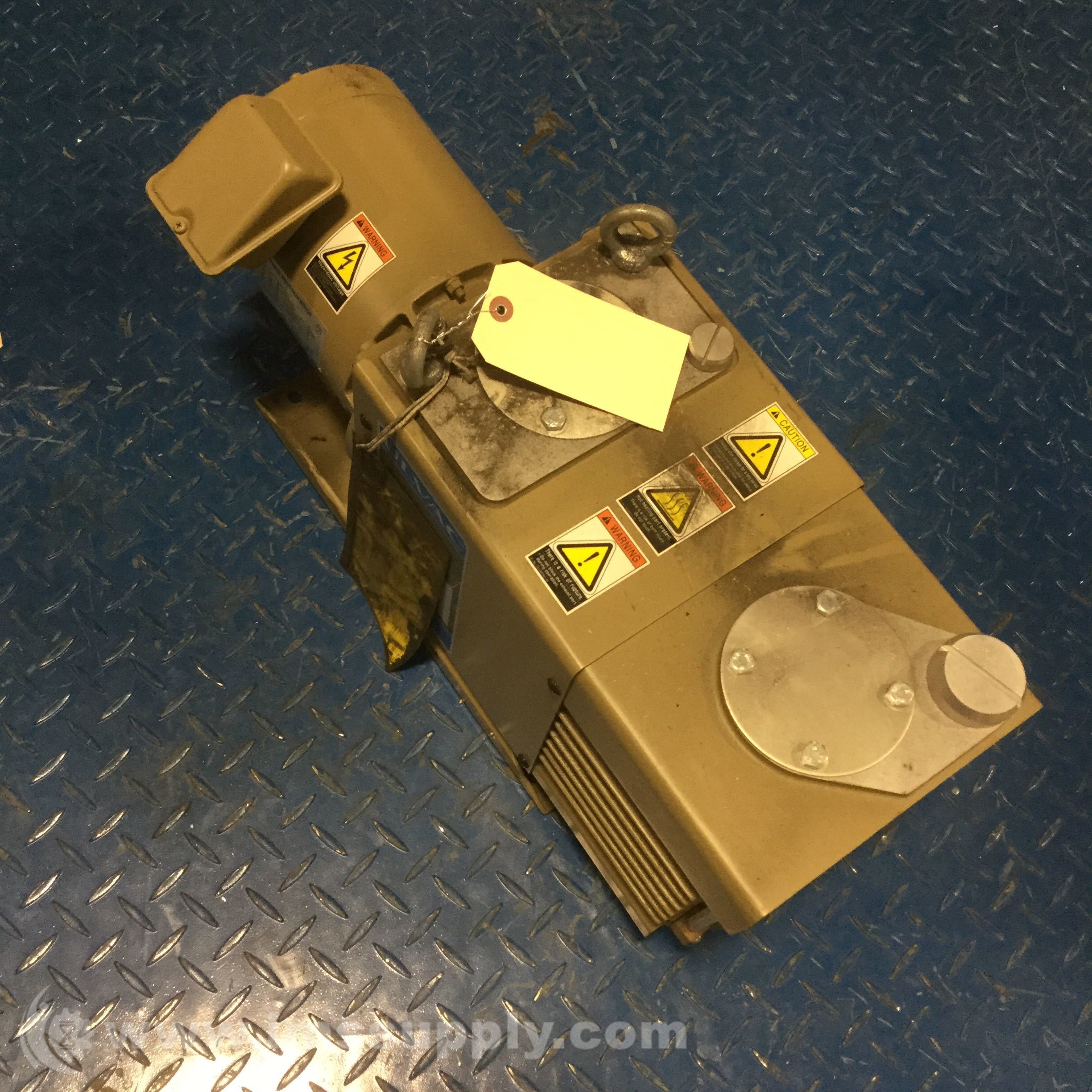 Ulvac VD401 Oil Sealed Rotary Vacuum Pump, 50/60 Cycles - IMS Supply