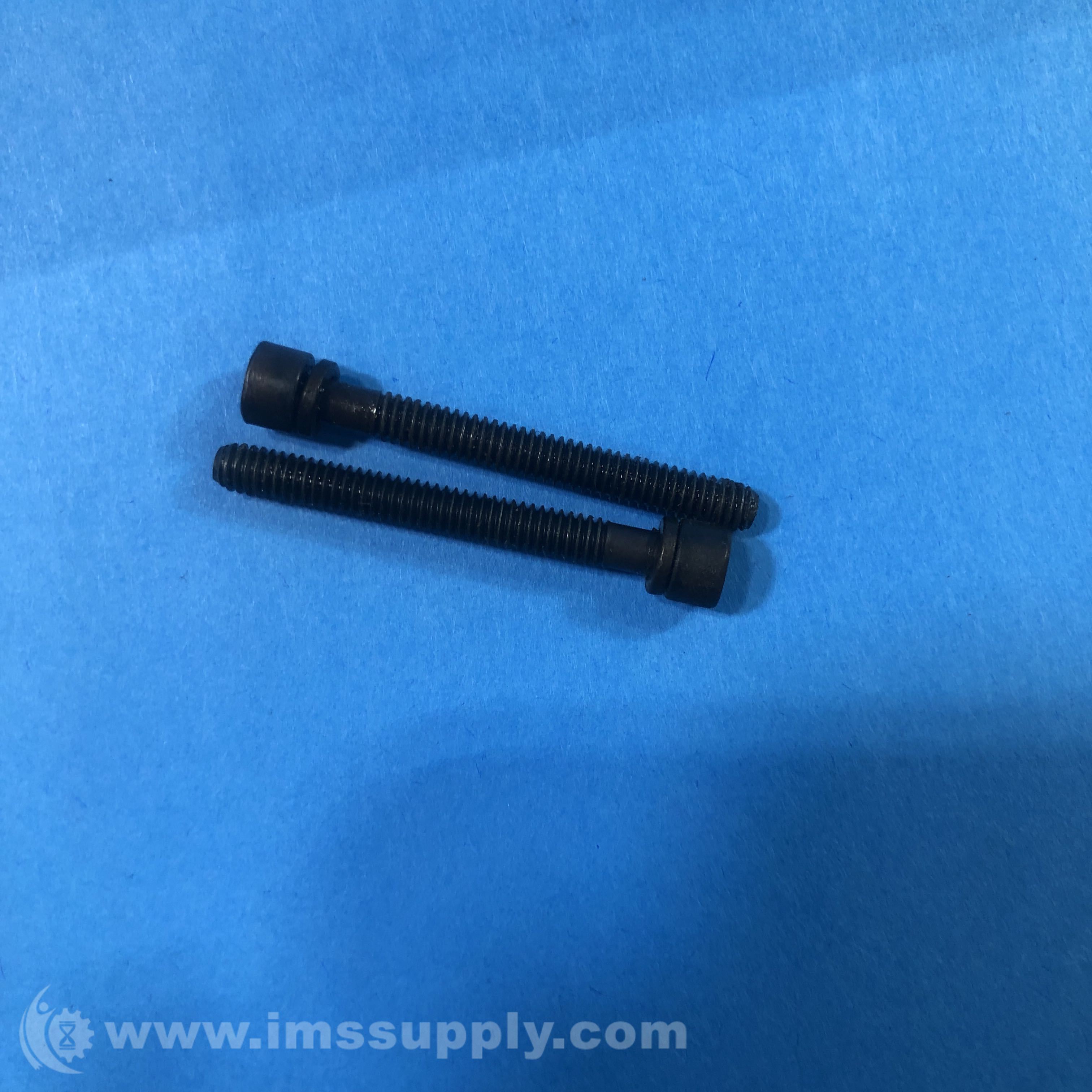Set of 2 Socket Cap Bolts, 2 Lock Washers - IMS Supply