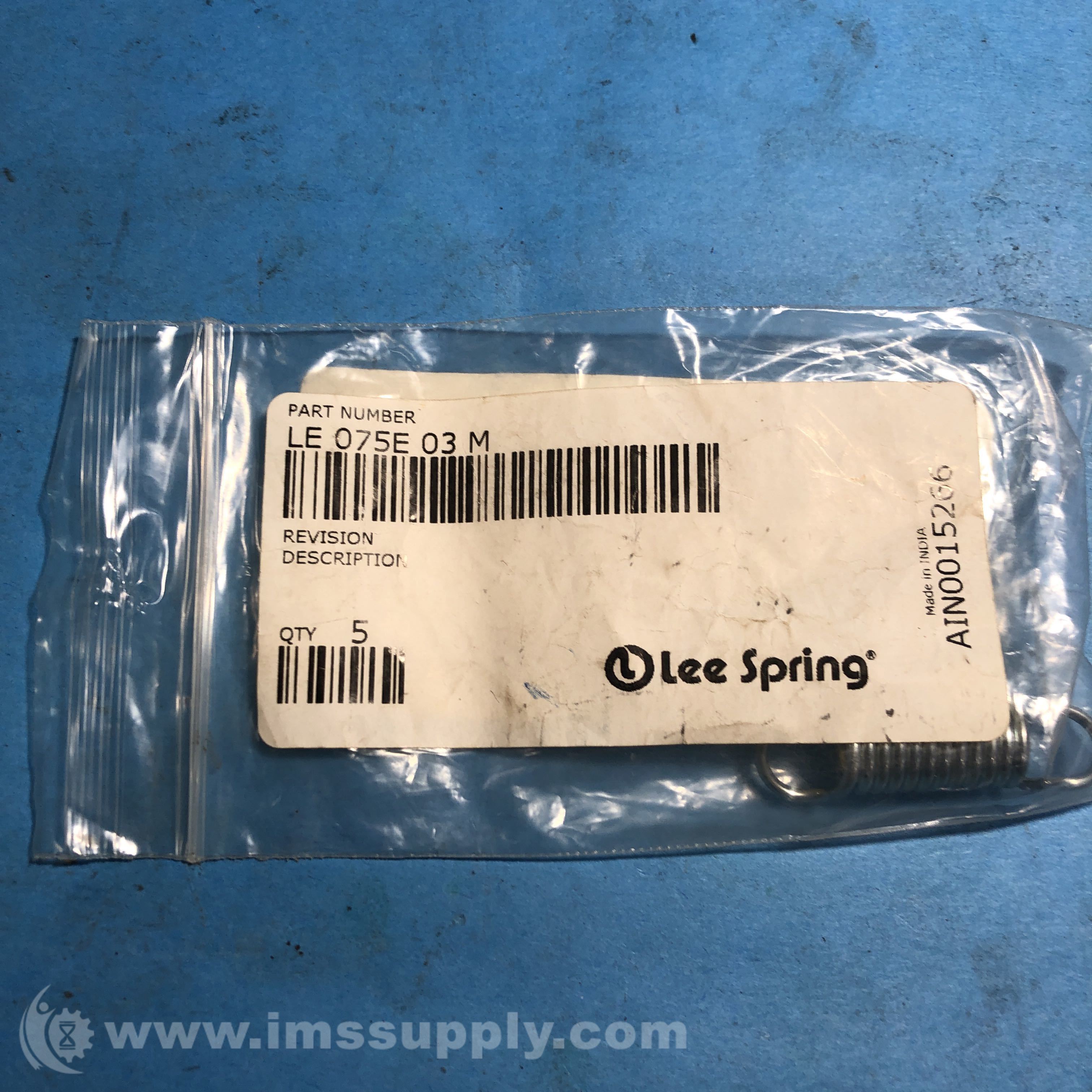 Lee Spring LE 075E 03 M Extension Springs Bag of 5 - IMS Supply