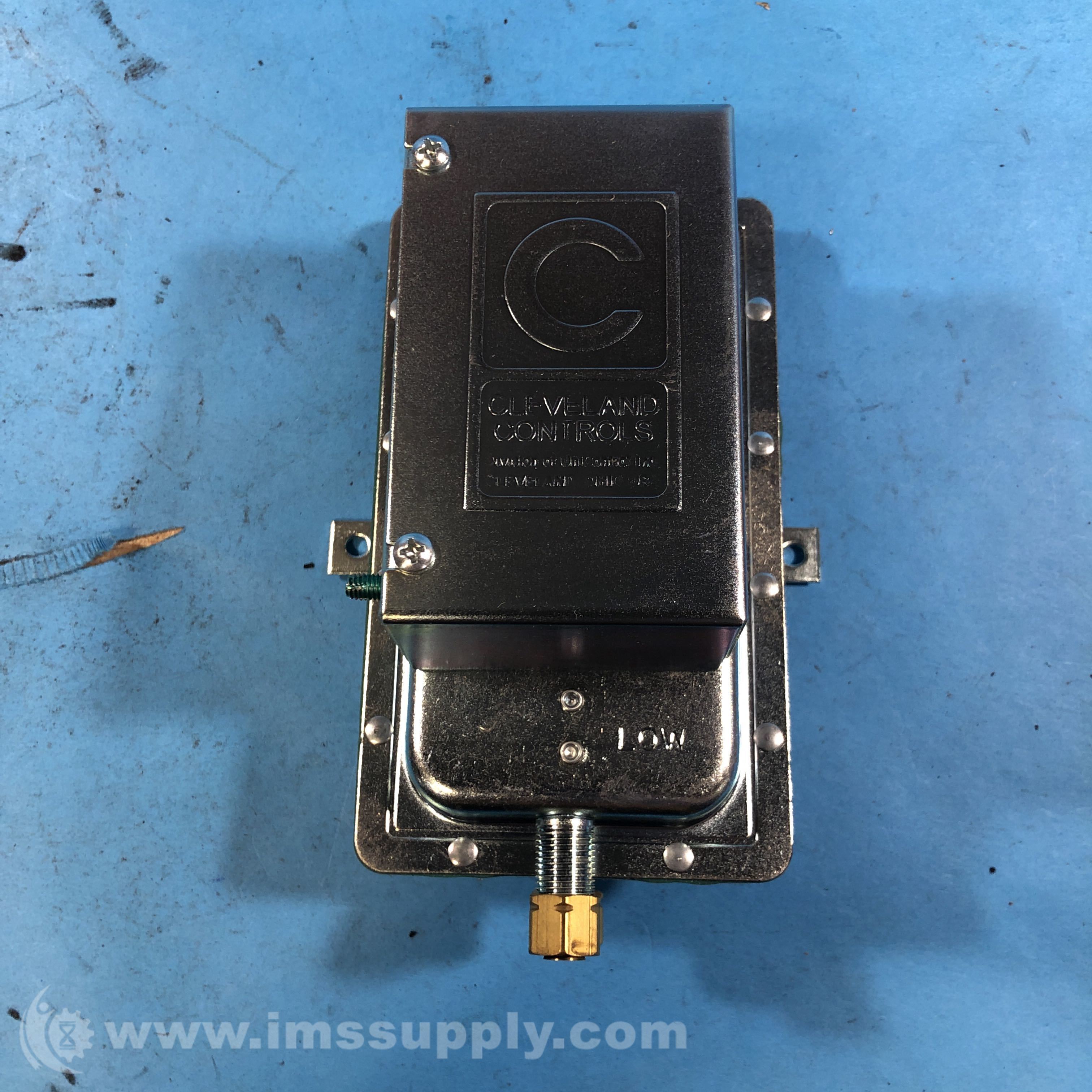 Cleveland Controls AFS-405-140 Air Sensing Switch - IMS Supply