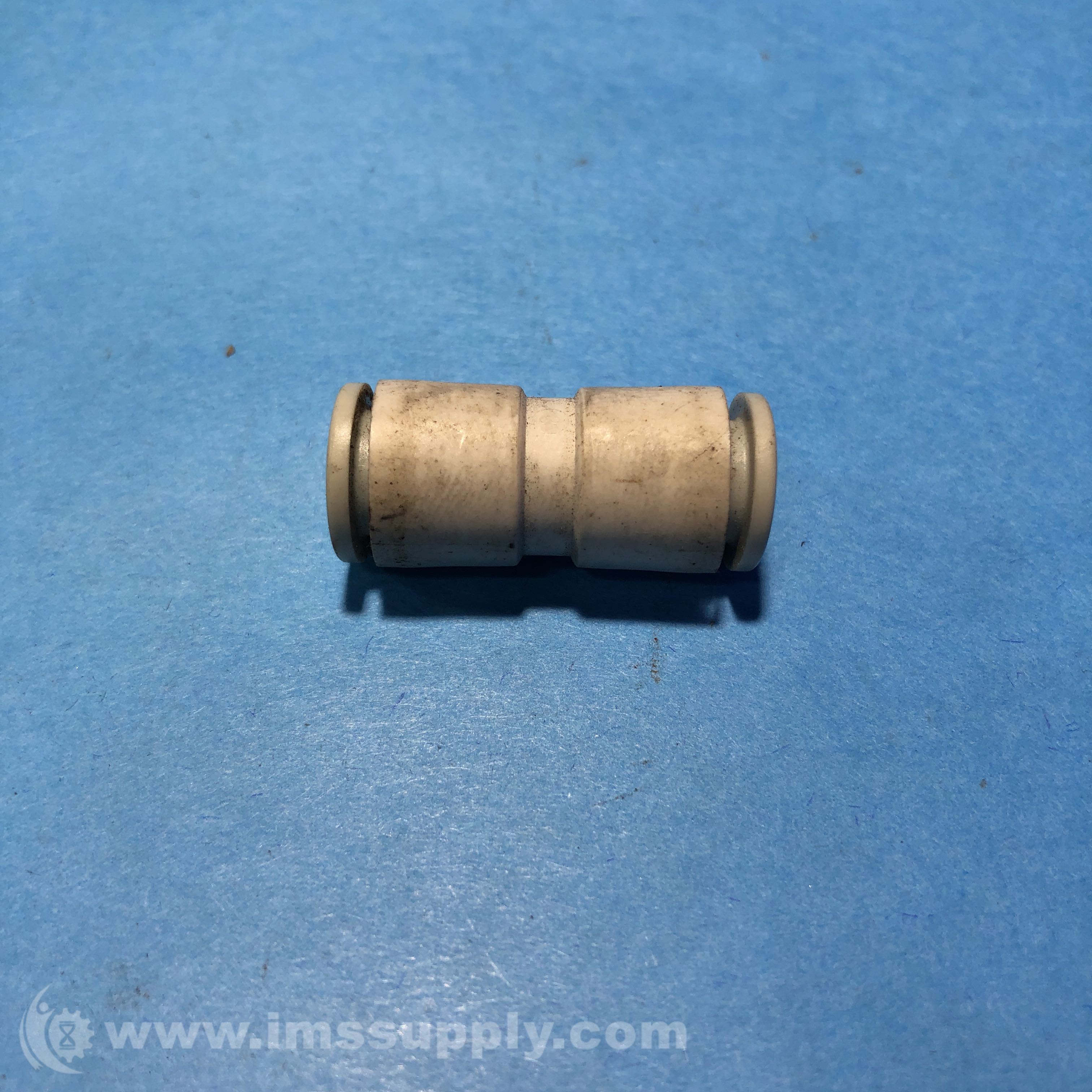 SMC 5/16 8 White Spore Fitting - IMS Supply