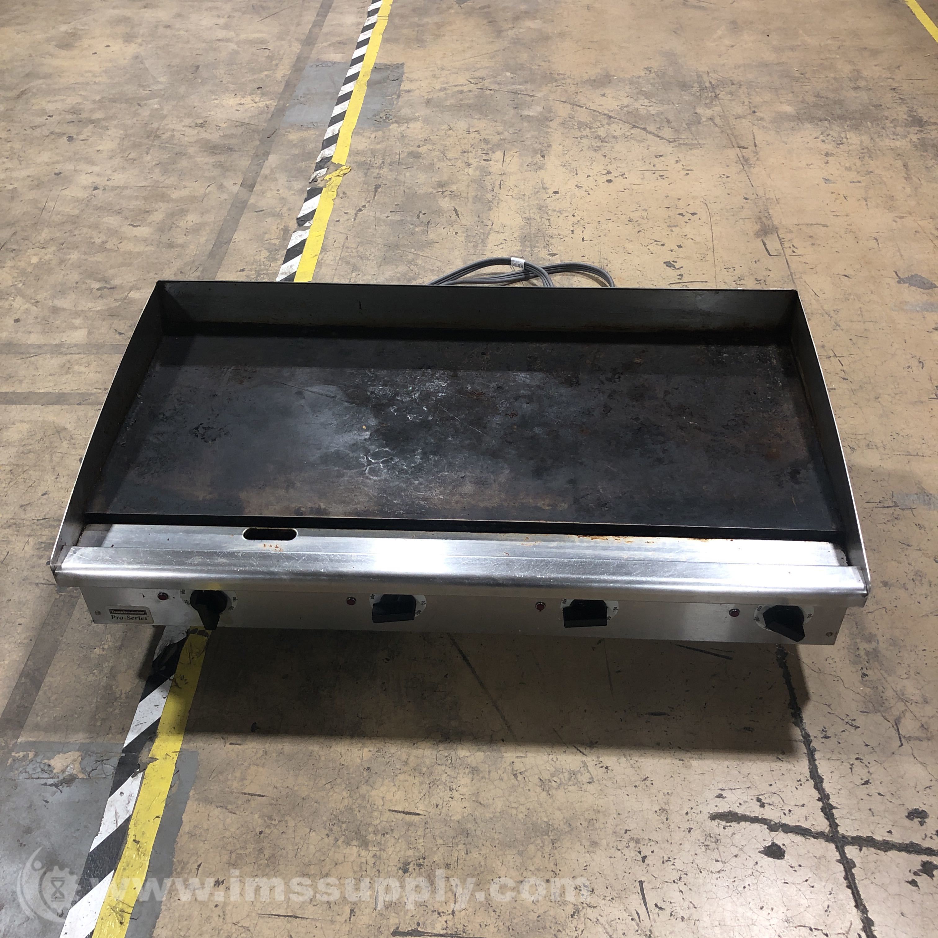Toastmaster 2M-Z21072 Pro-Series 48 Electric Griddle - IMS Supply