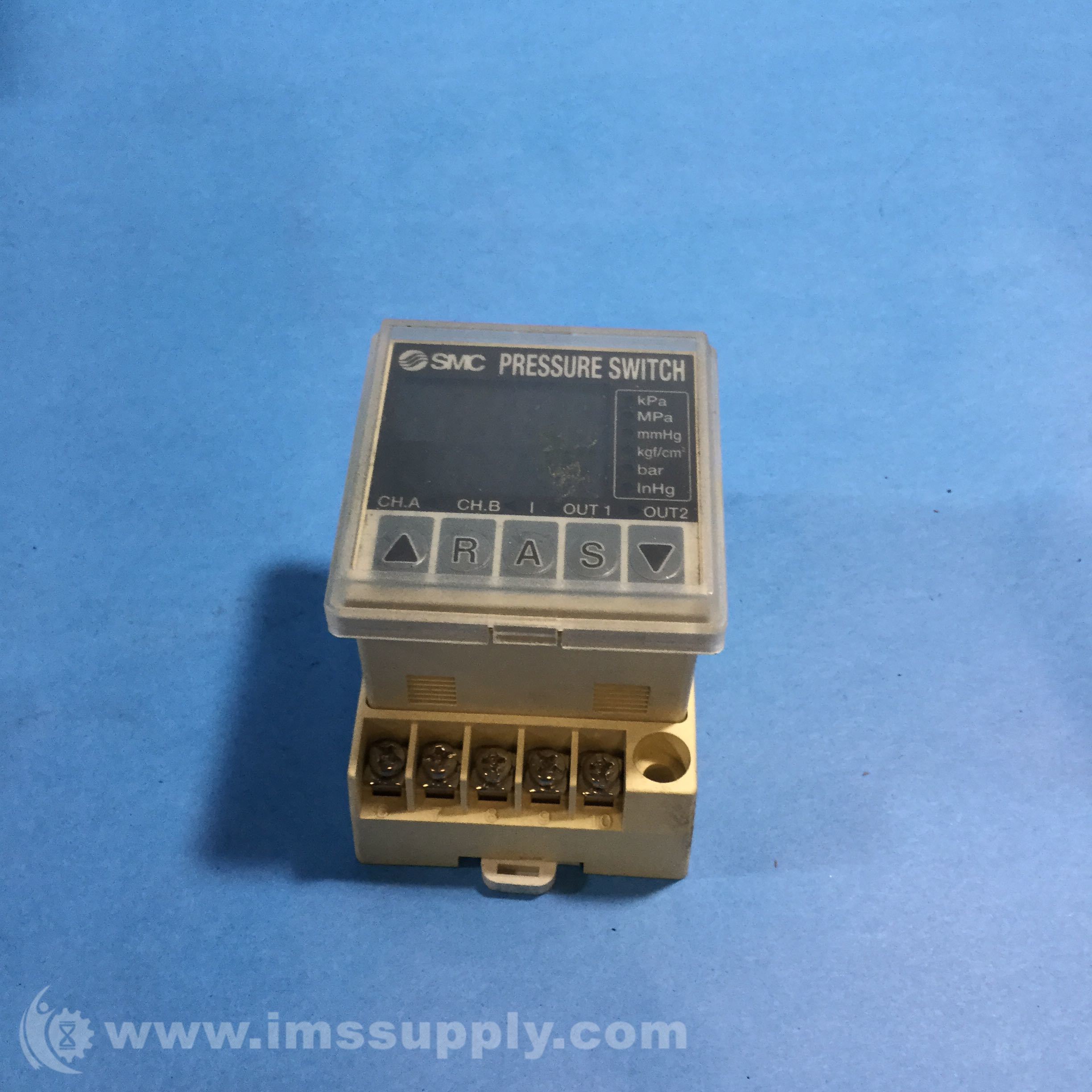 SMC PSE100-B PSE100/PSE510 Pressure Switch Controller - IMS Supply