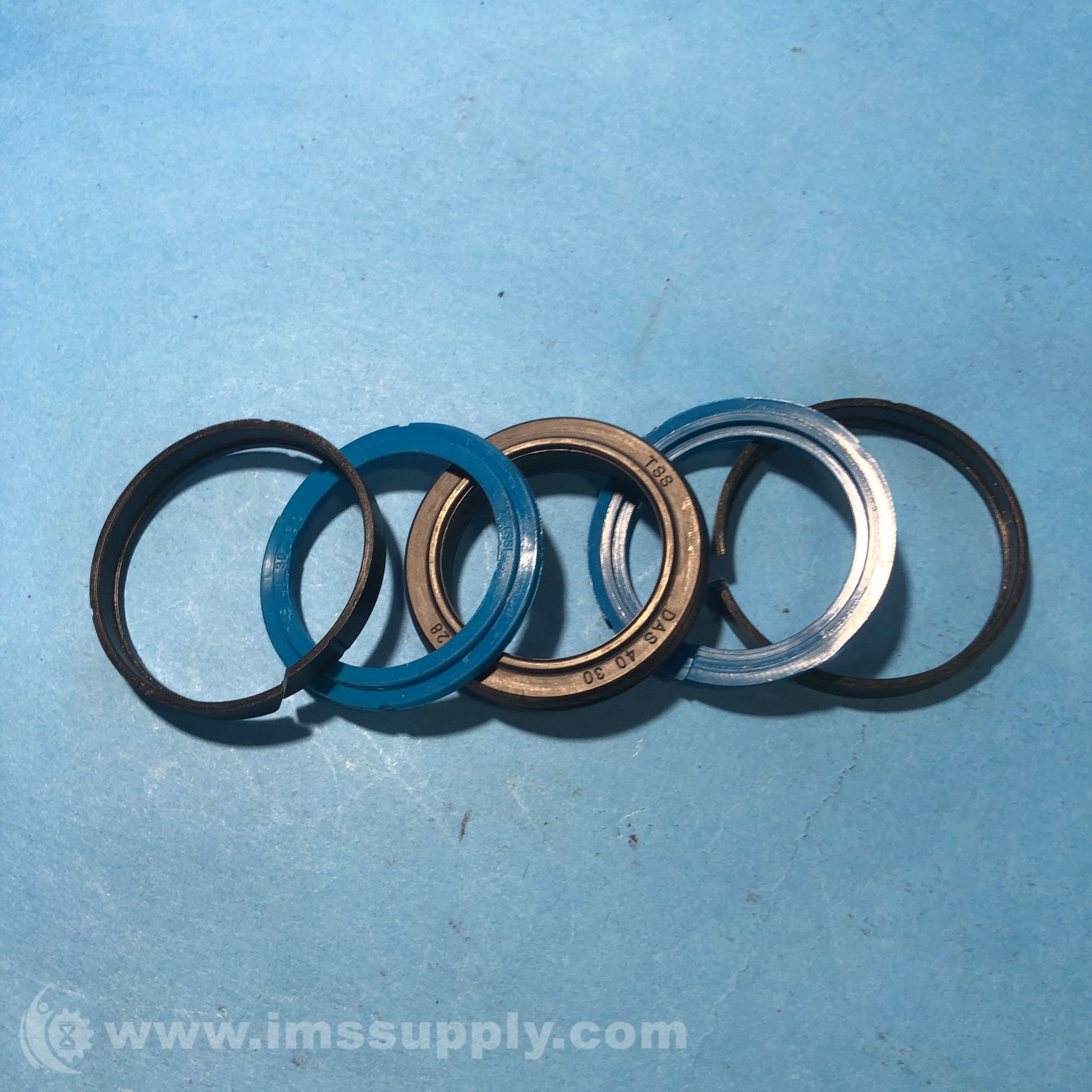 Set of 5 Compact Hydraulic Piston Seals, Closed Groove - IMS Supply