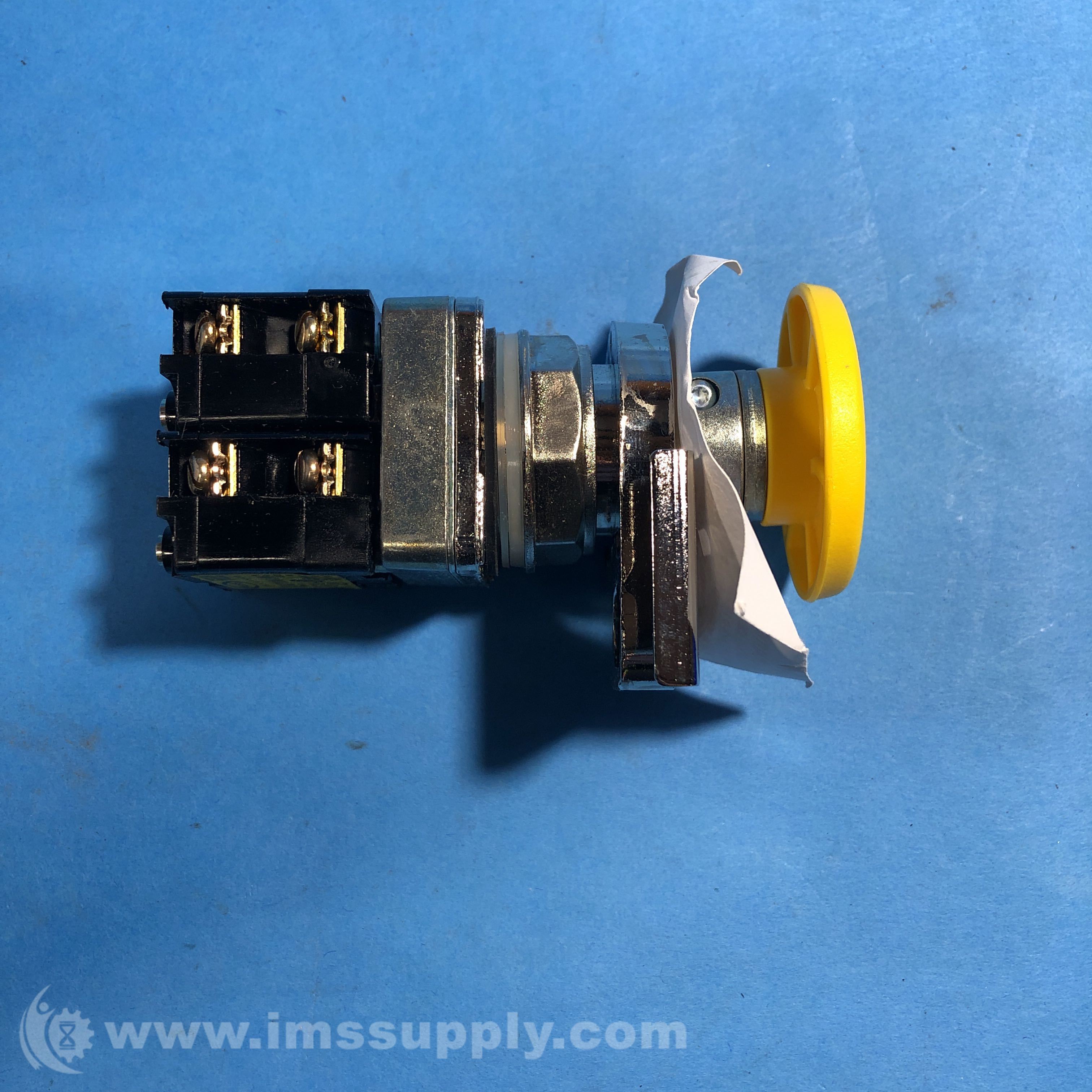 Rees 40102-124 30.5mm Yello Heavy Duty Push Button - IMS Supply