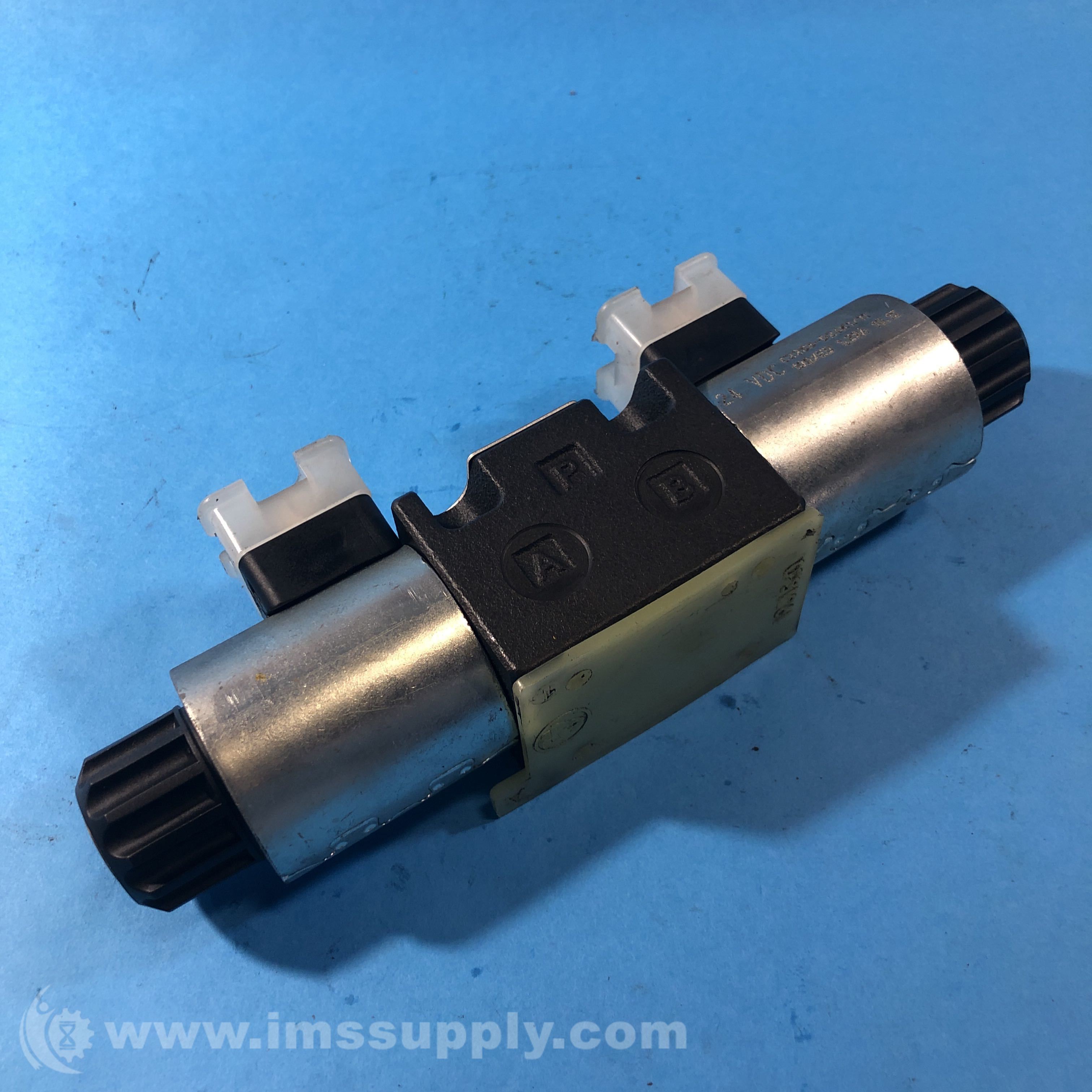 Duplomatic DS3-S1/11N-D24K1 Hydraulic Solenoid Valve Coil - IMS Supply