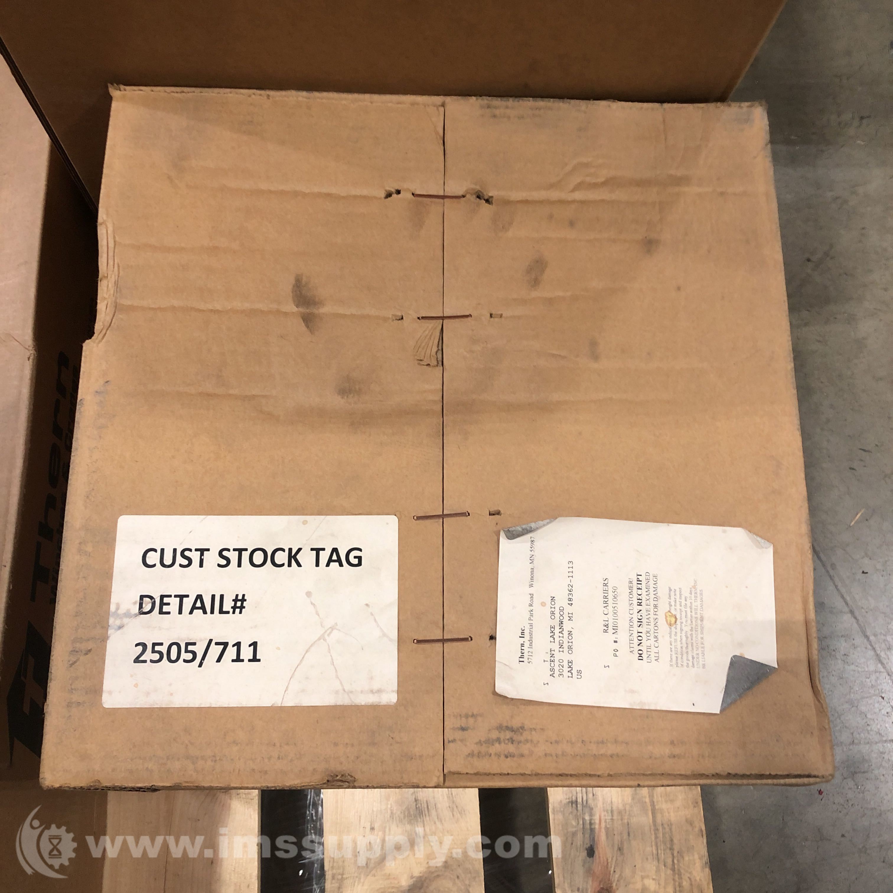 Thern 5BP20 Pedestal Davit Crane Base, Red Powder Finish - IMS Supply