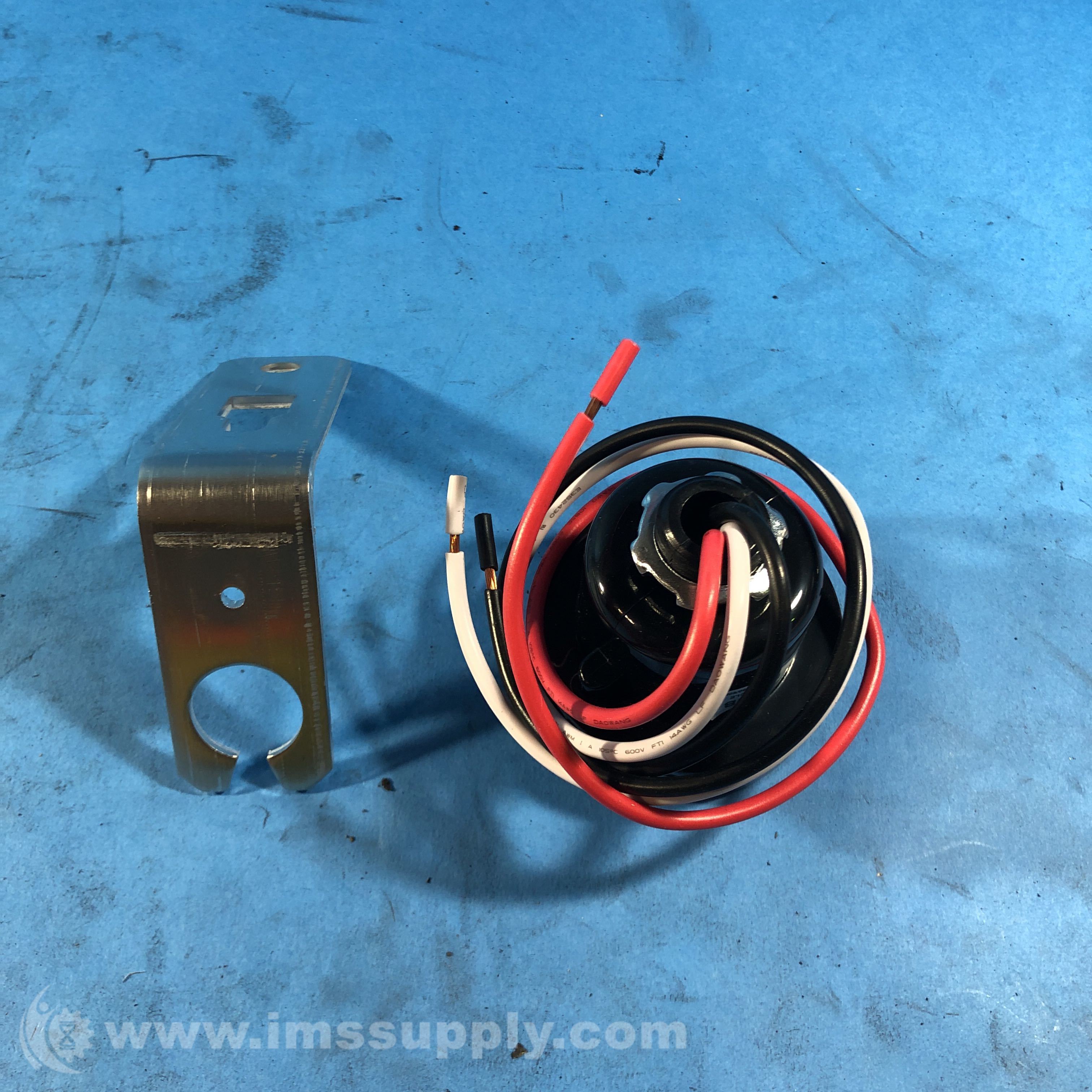 Precision M2ANB Locking-Type Receptacle - IMS Supply