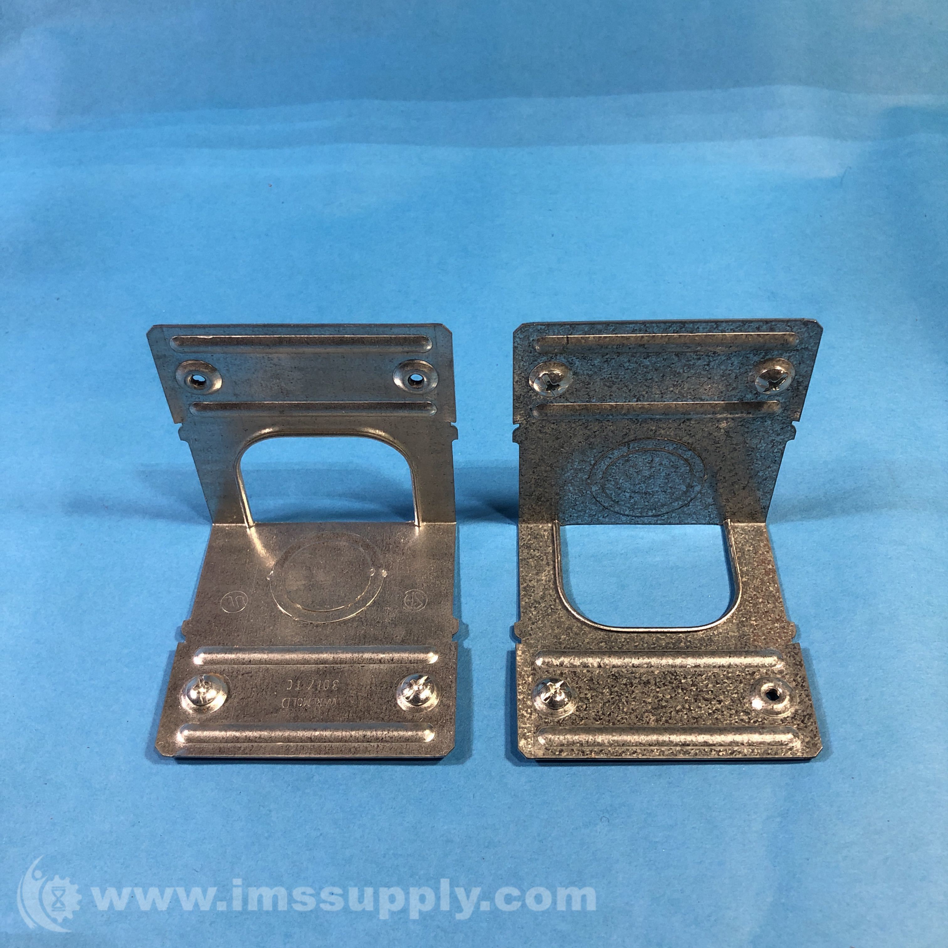 Wiremold V3017TCE Internal Corner Coupling Fitting, For Surfaces - IMS ...